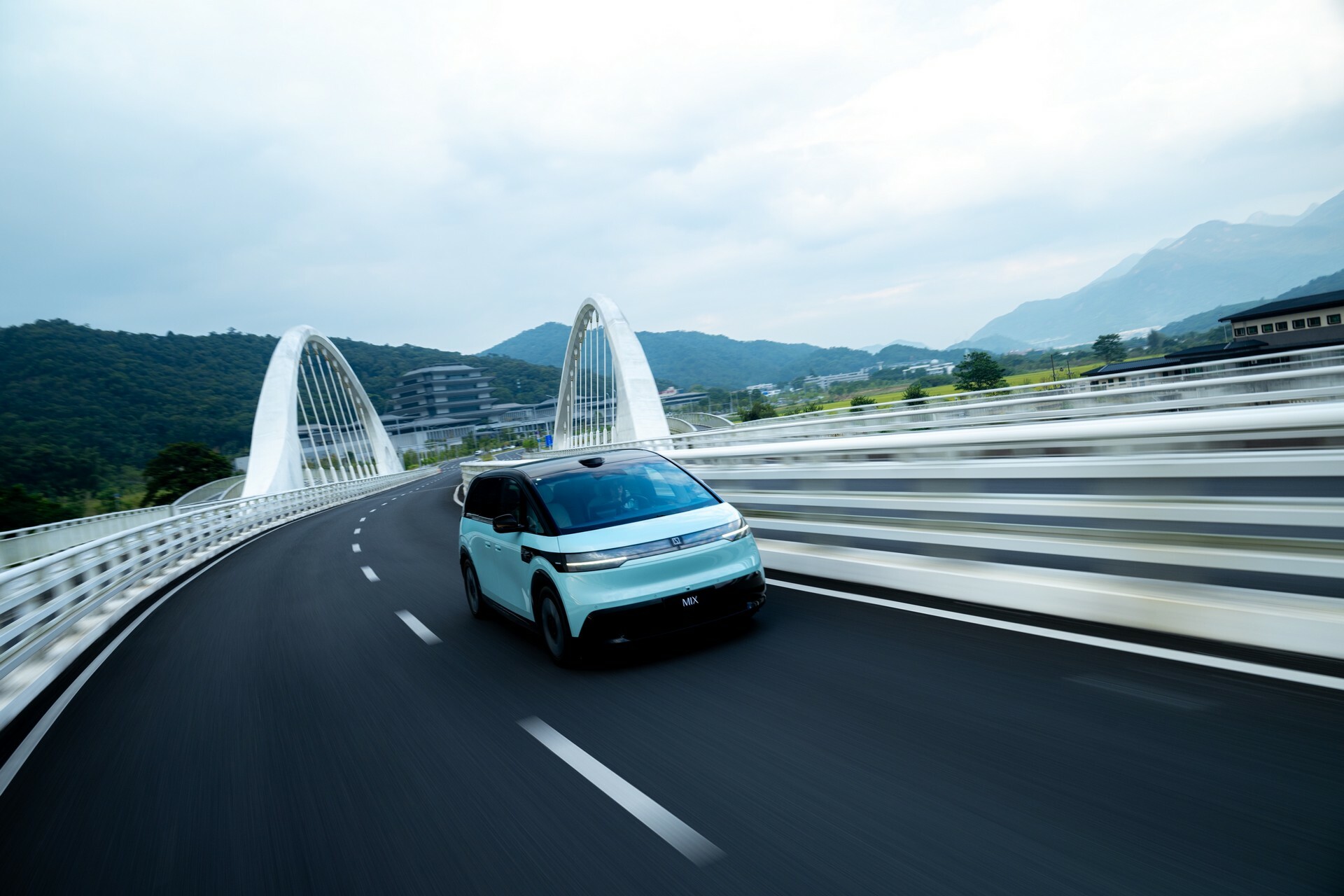 The New Zeekr Mix Is China’s Space-Age Answer To VW’s ID. Buzz | Carscoops