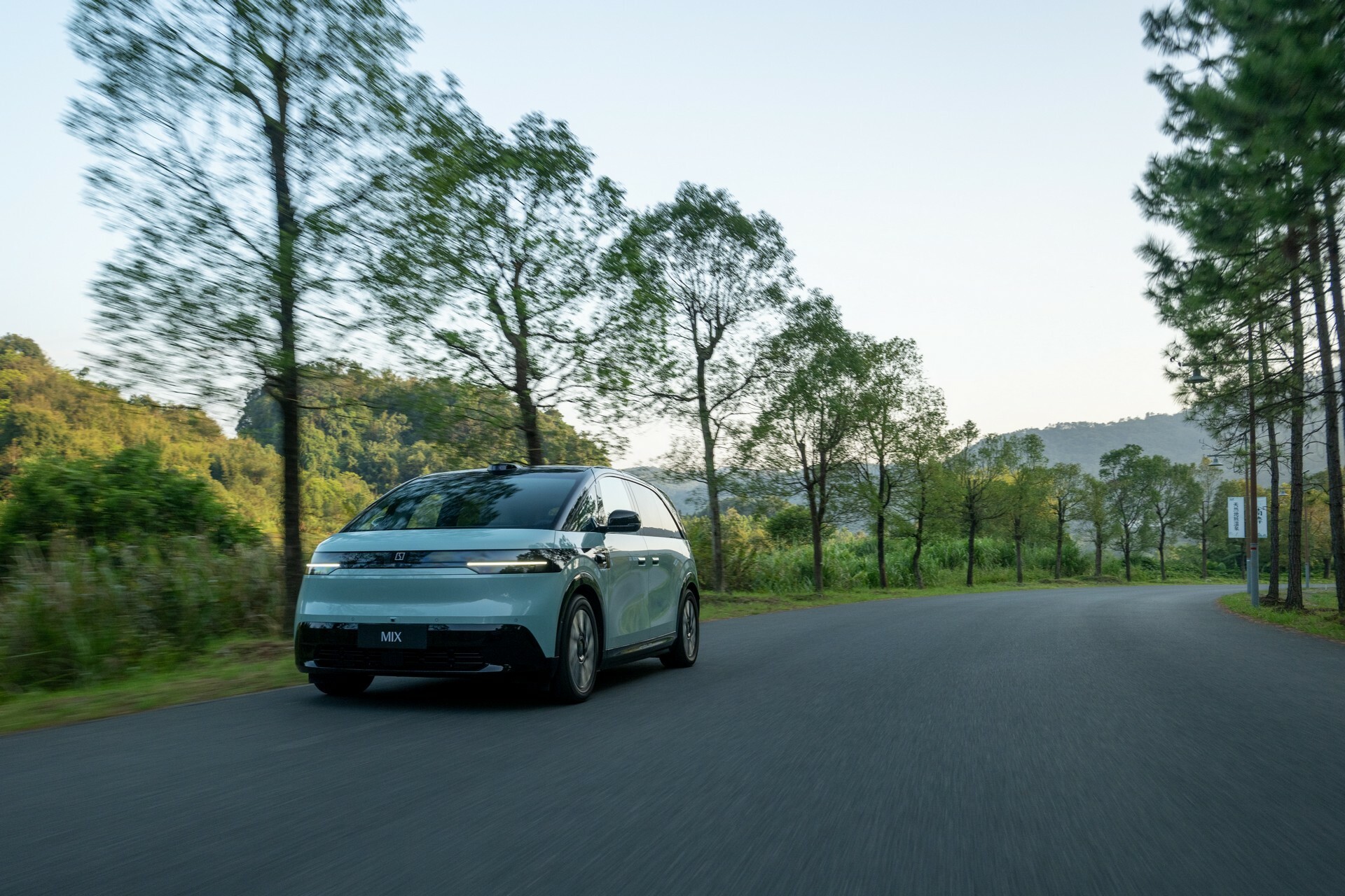 The New Zeekr Mix Is China’s Space-Age Answer To VW’s ID. Buzz | Carscoops