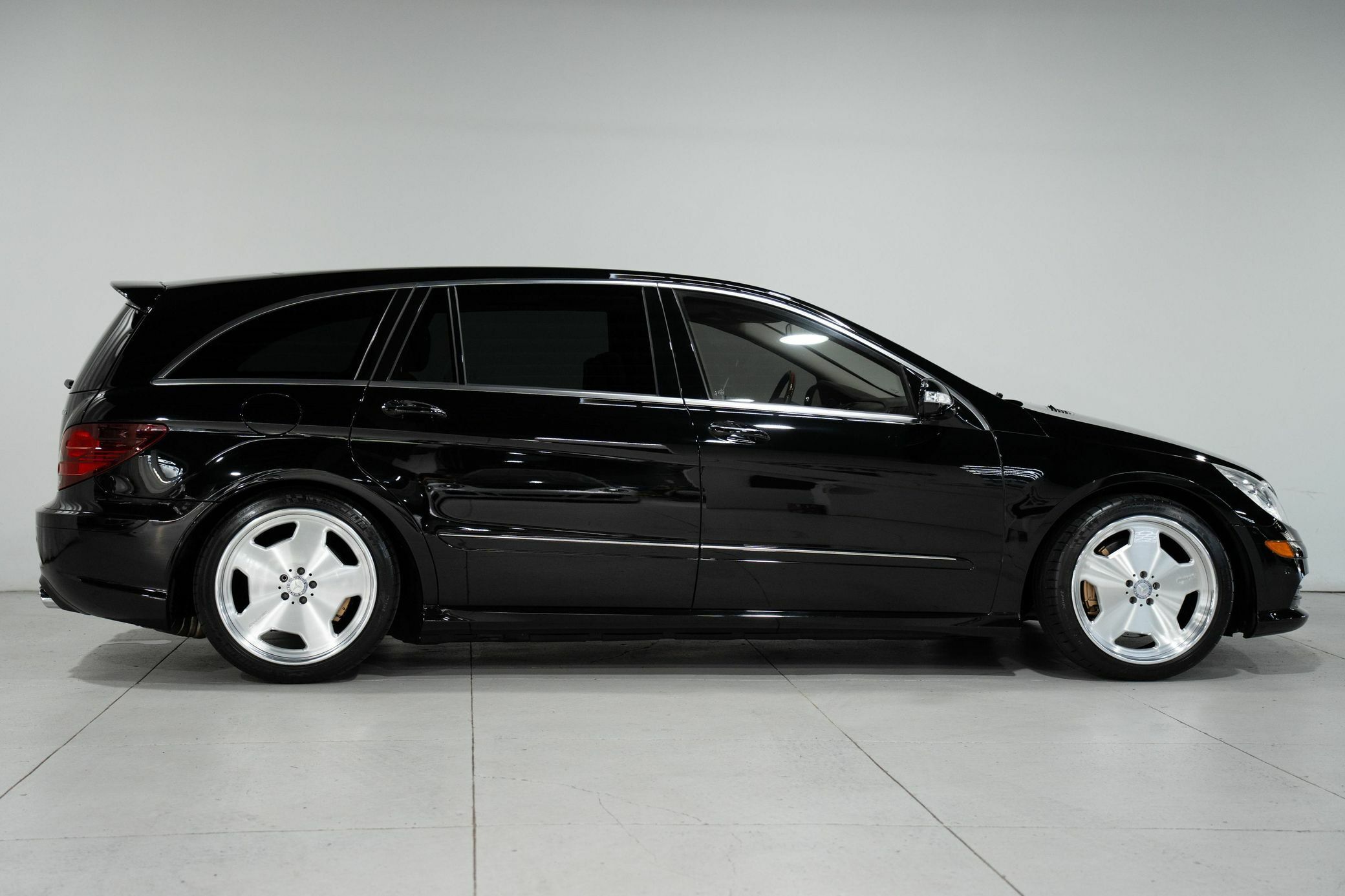 This Mercedes-AMG Minivan Racked Up $42,000 In Service Costs Over 5 ...