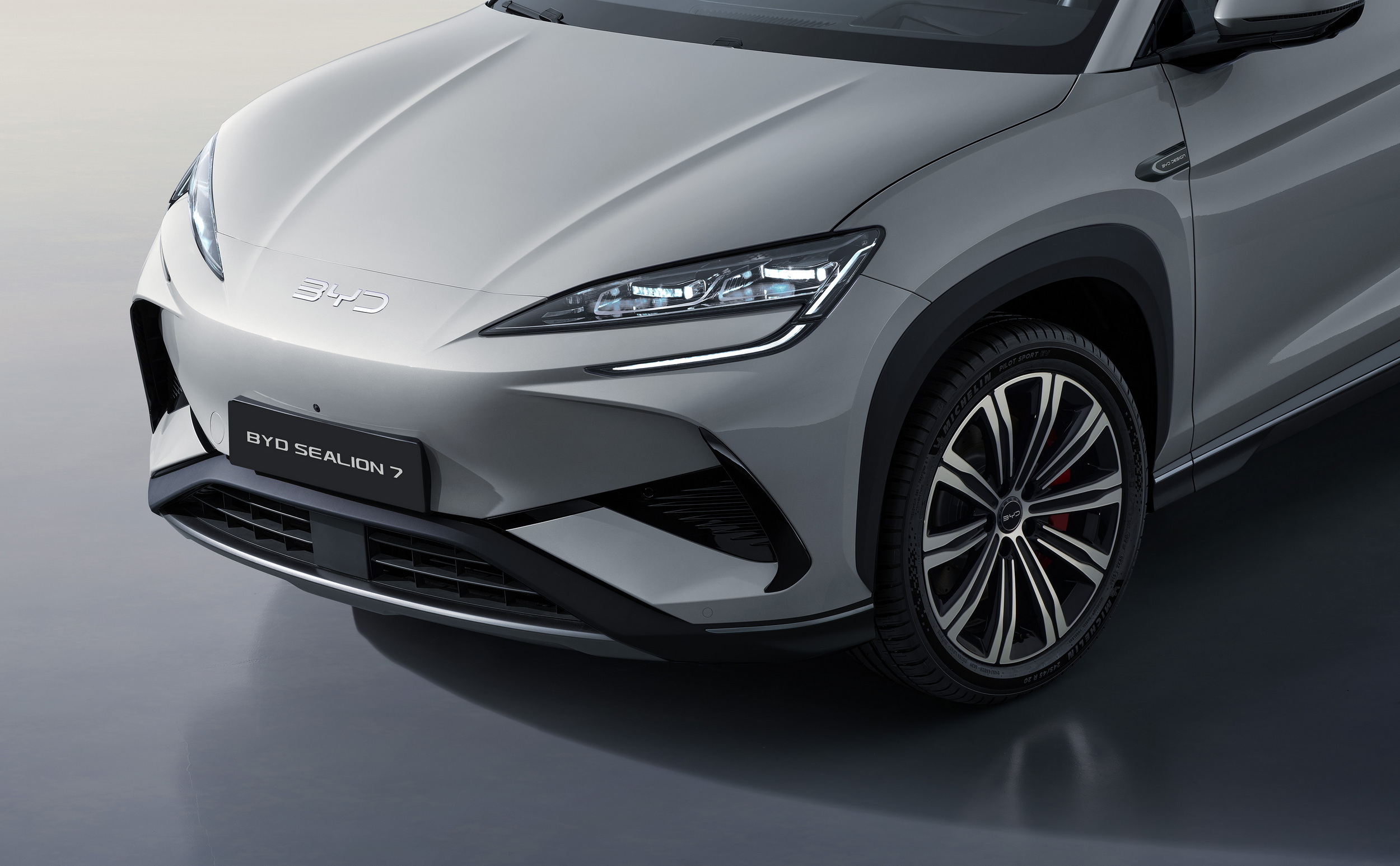Sealion 7 Debuts In Europe As BYD’s Latest Tesla Challenger | Carscoops