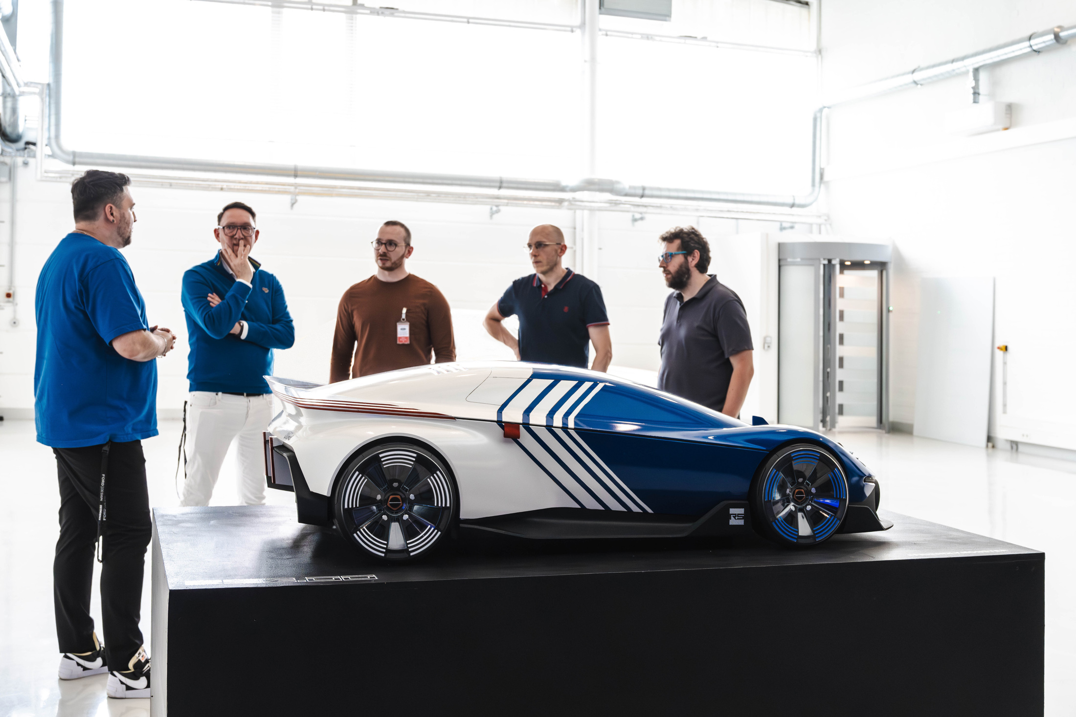 RS2.00 Concept Is An After-Hours Ford Project Celebrating The Iconic ...