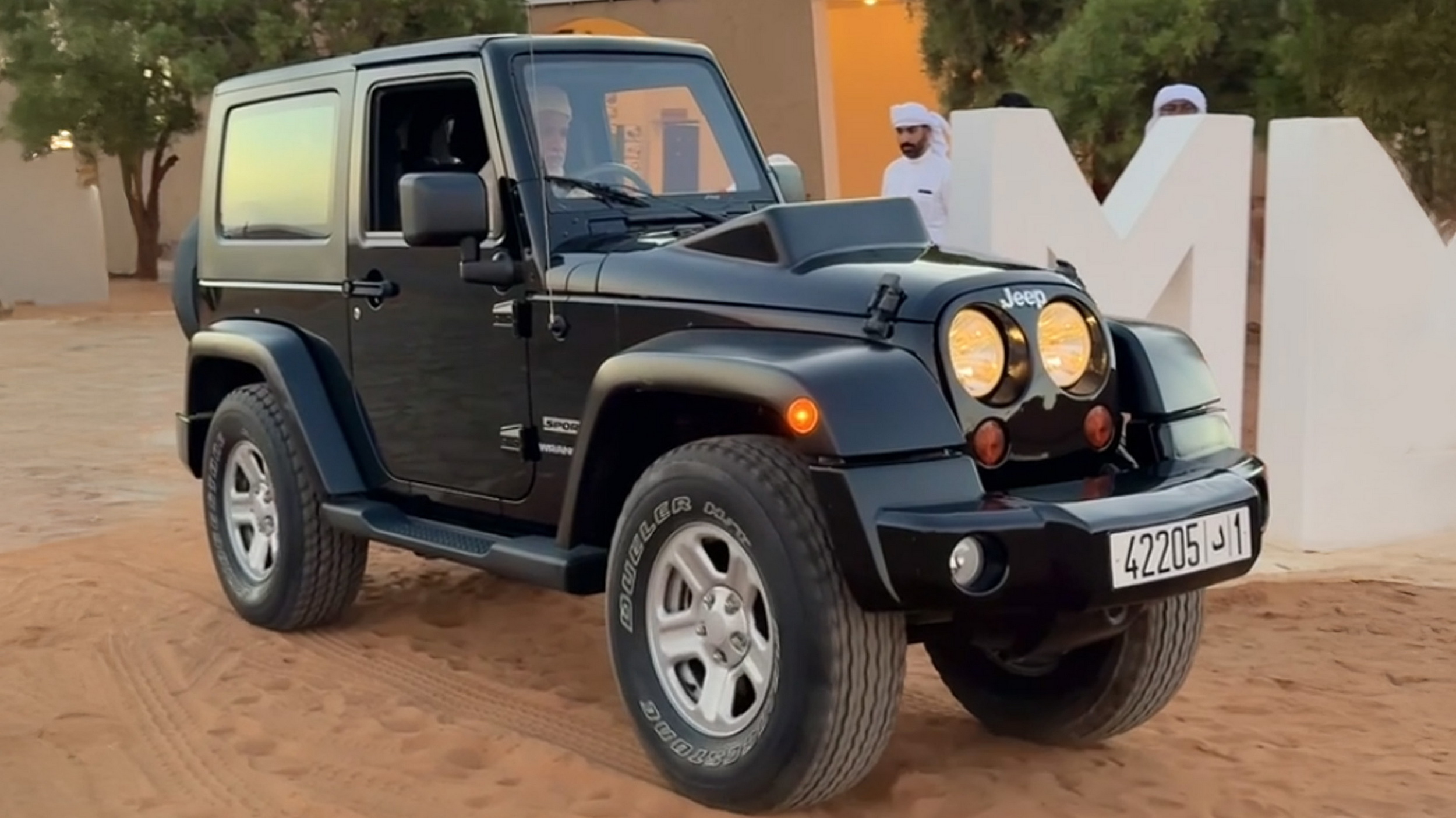 World’s Skinniest Jeep Wrangler Is A Real-Life Little Tikes Cozy Coupe ...