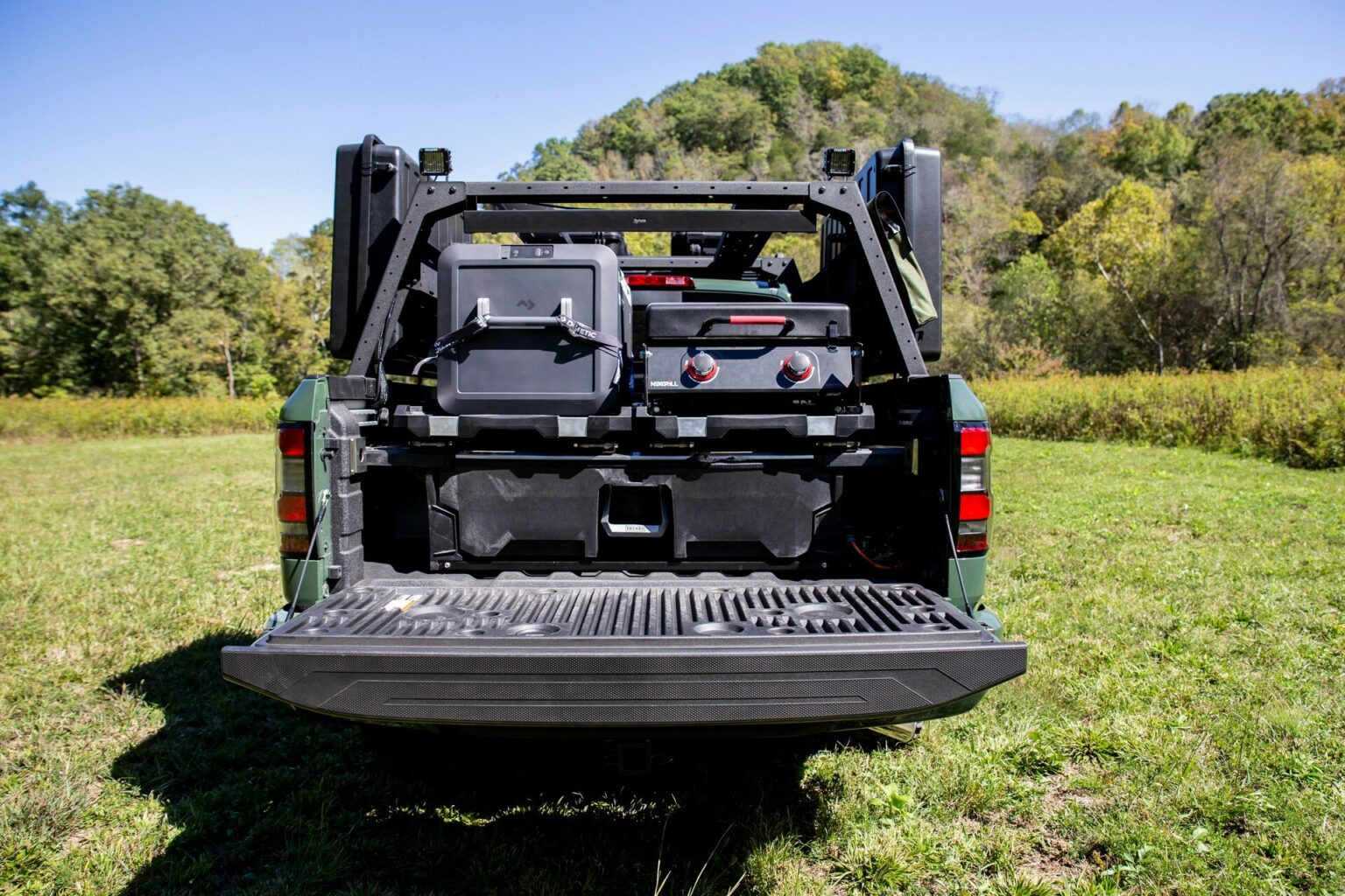 Nissan Project Trailgater Is A Frontier Mobile Man Cave | Carscoops