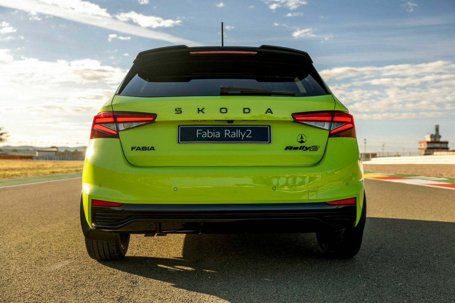 Skoda Fabia Gets Into Hot Hatch Territory With 188 HP Rally2 Limited ...