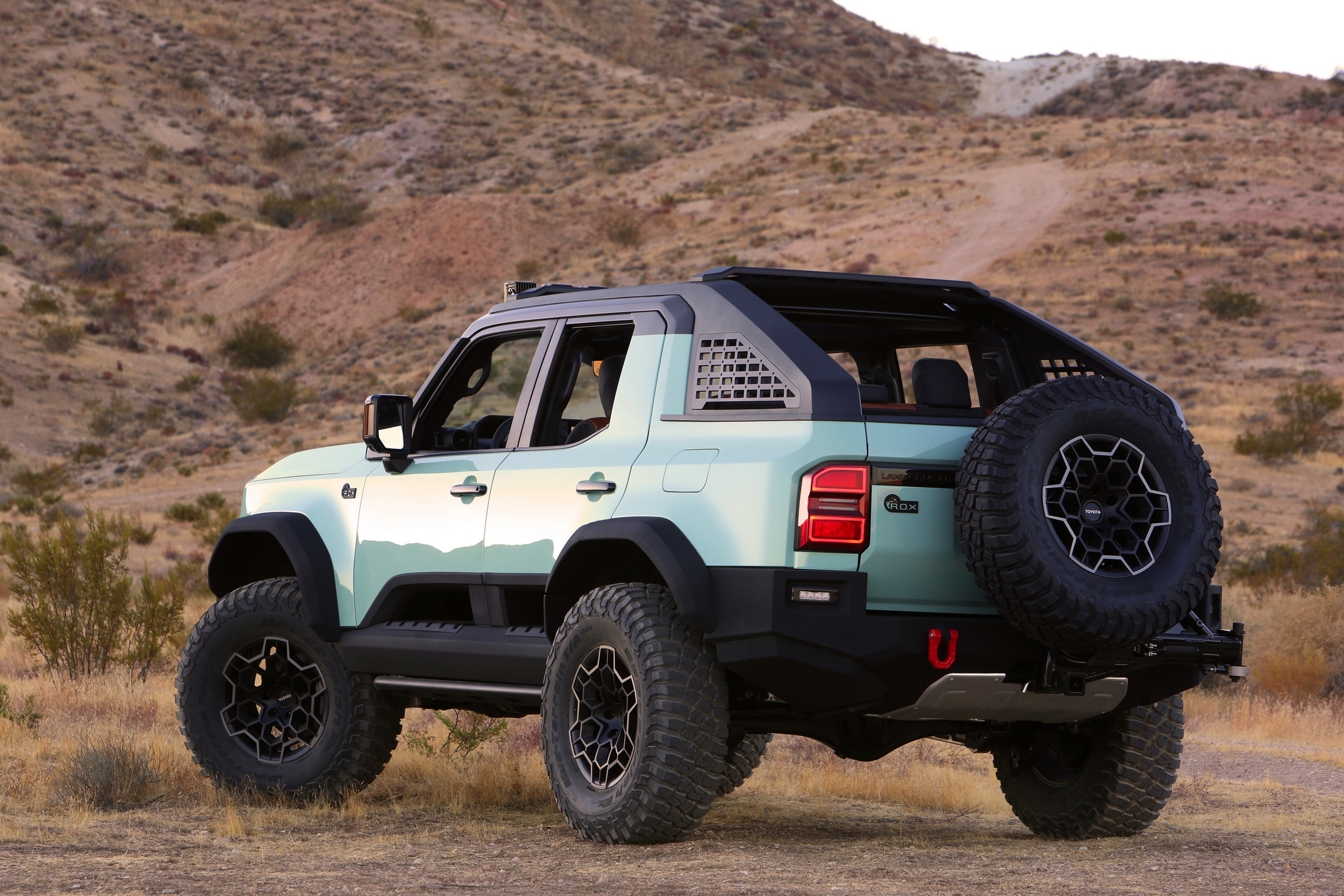 Toyota Made A New Land Cruiser Pickup And A 2-Door 2025 4Runner For ...