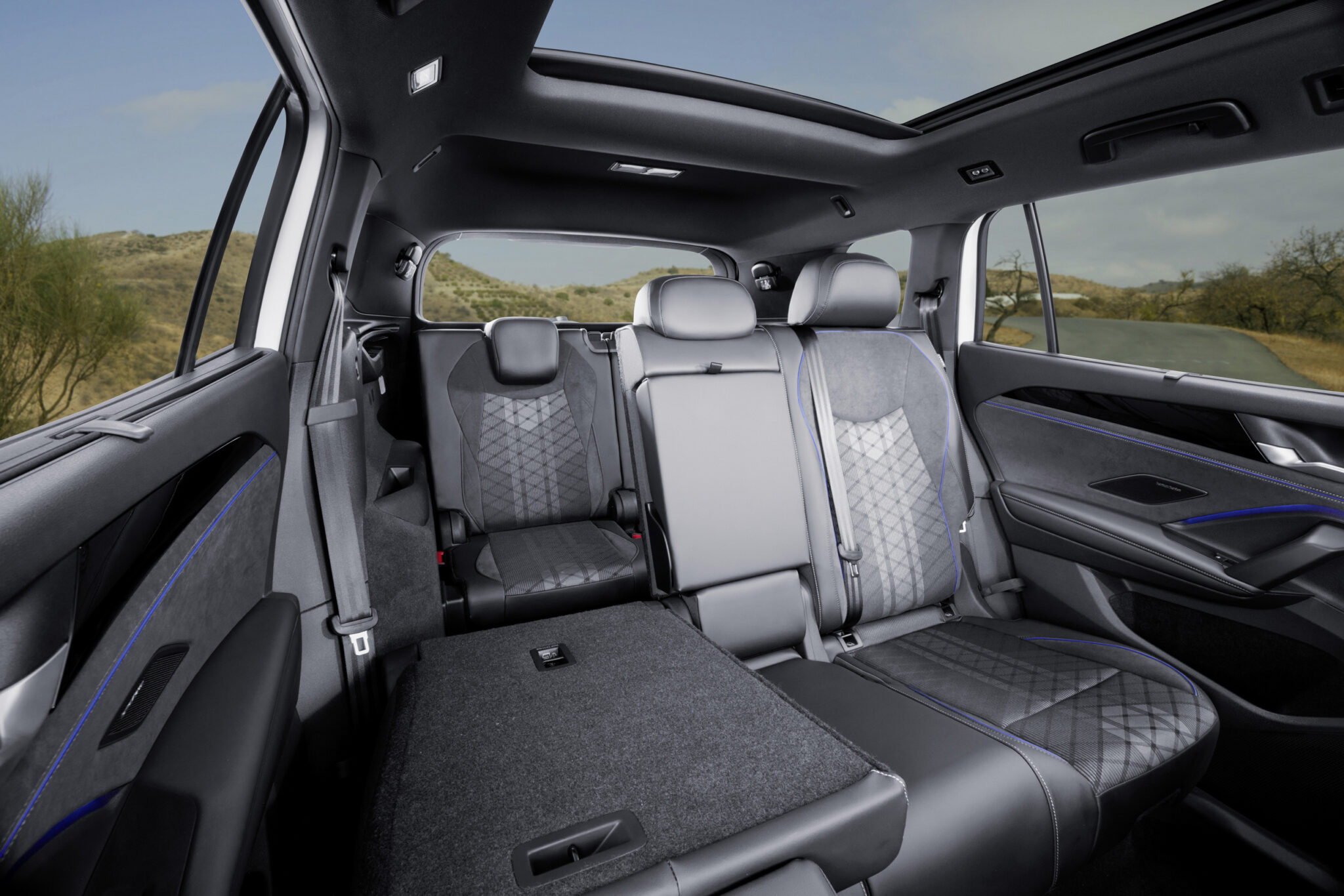 New VW Tayron: 6 Cool Things About America’s 2025 Tiguan | Carscoops