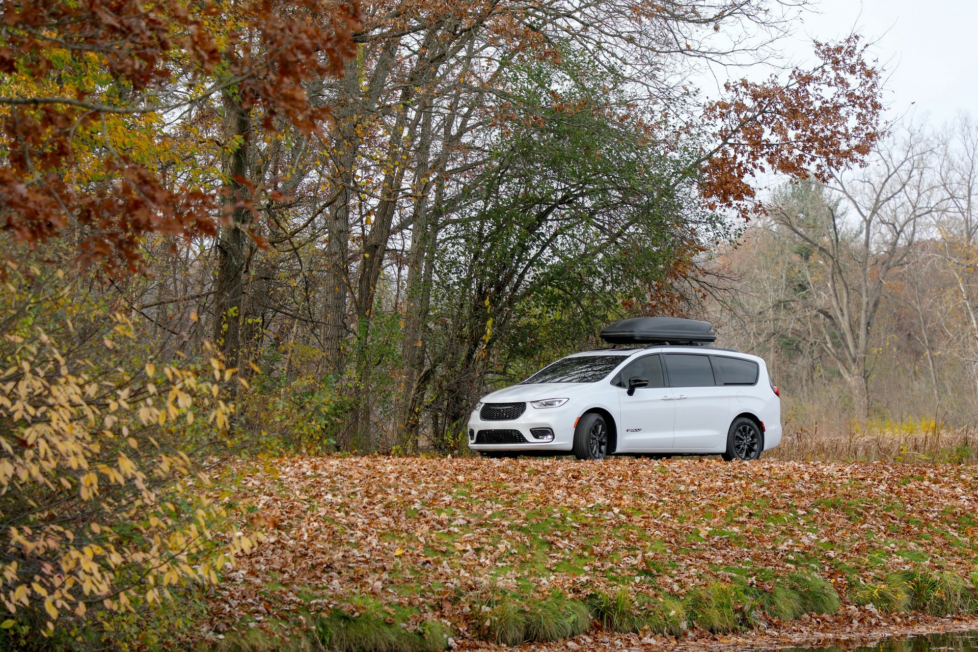 2025 Chrysler Pacifica FAV Edition Promises Adventure, Delivers A Roof ...