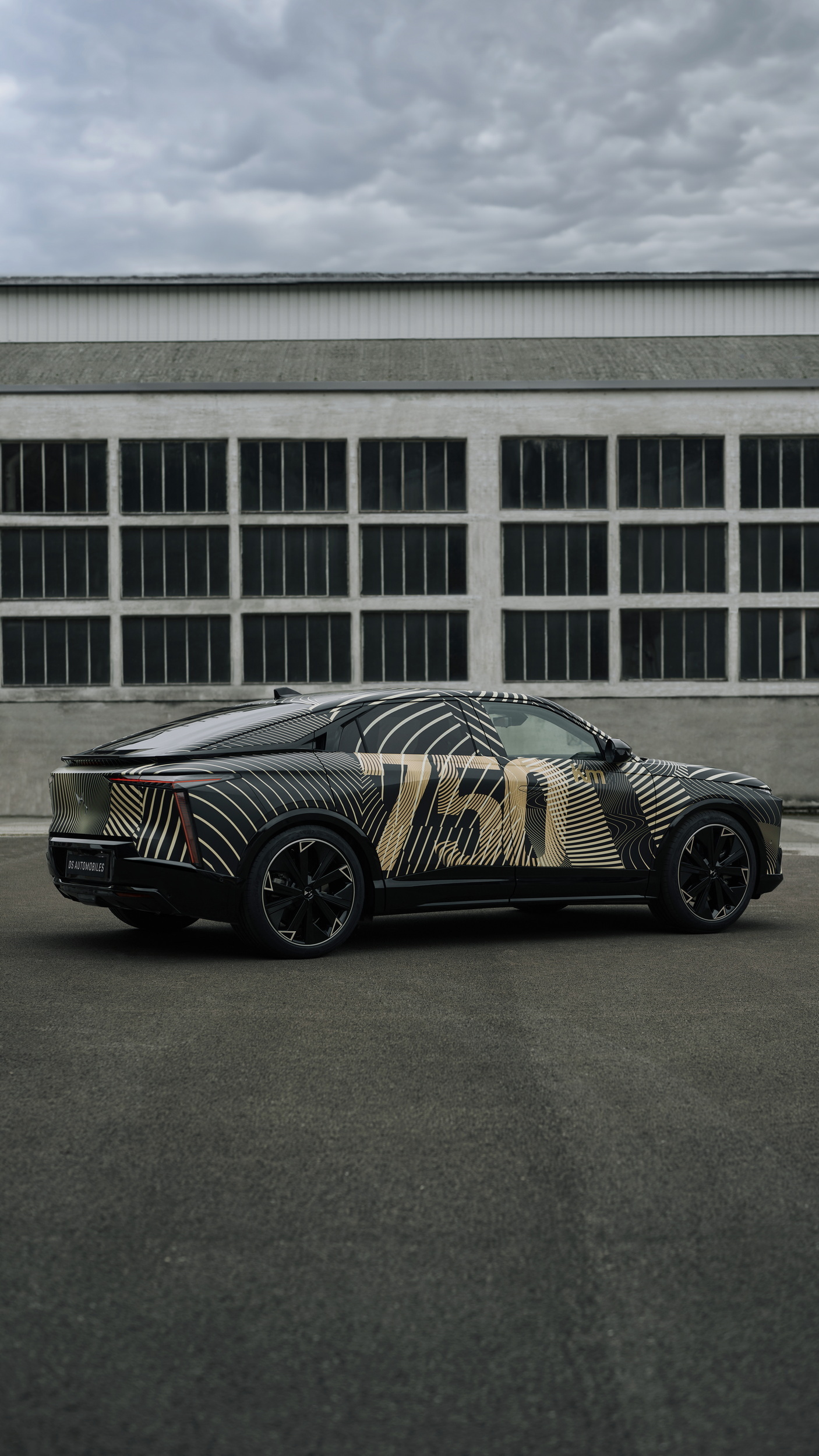 DS Teases New Electric Fastback Crossover With 466-Mile Range | Carscoops