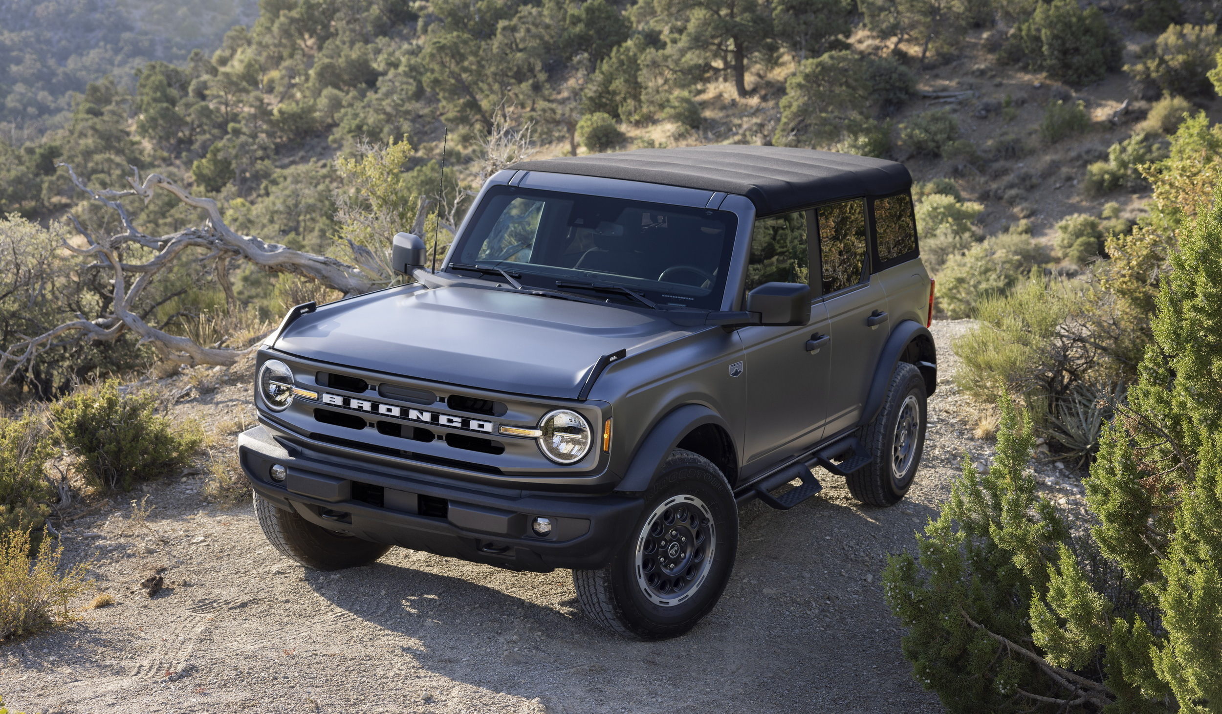 Ford’s 2025 Bronco Update Brings Back $38K Base Model With Steelies ...