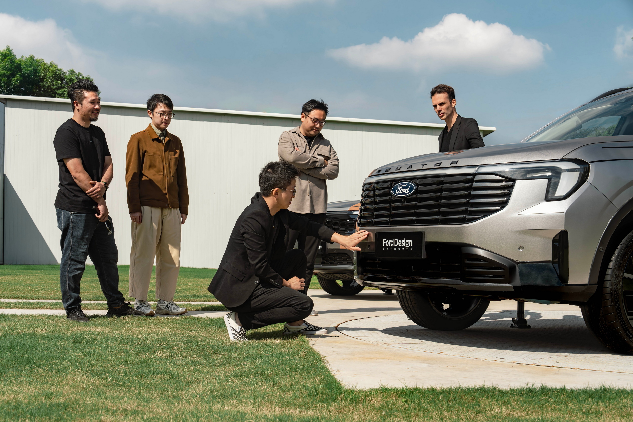 Ford’s 2025 Equator Gets A Makeover And Embraces Plug-In Power In China ...