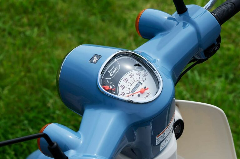 Honda Super Cub 50 Final Edition Is An Awesome, Retro-Inspired Sendoff ...