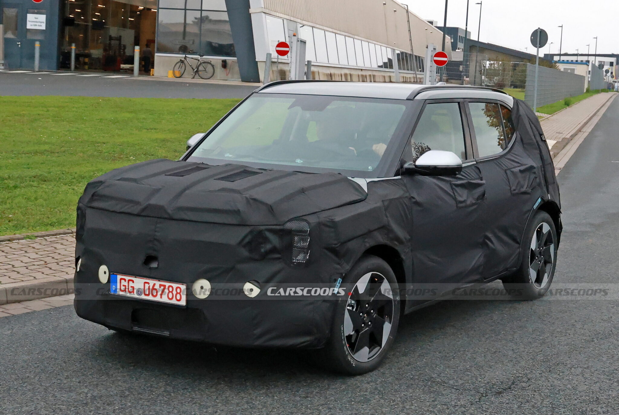 Kia’s Affordable EV2 Small Electric SUV Spied Ahead Of 2026 Launch ...