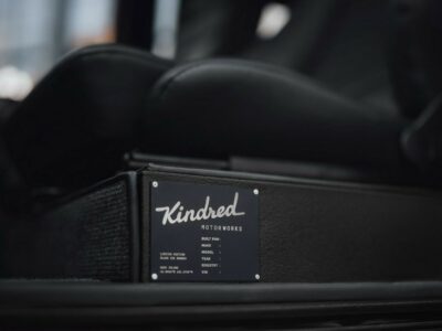Kindred Motorworks’ Latest Bronco Restomod Is An All-Black Beast ...