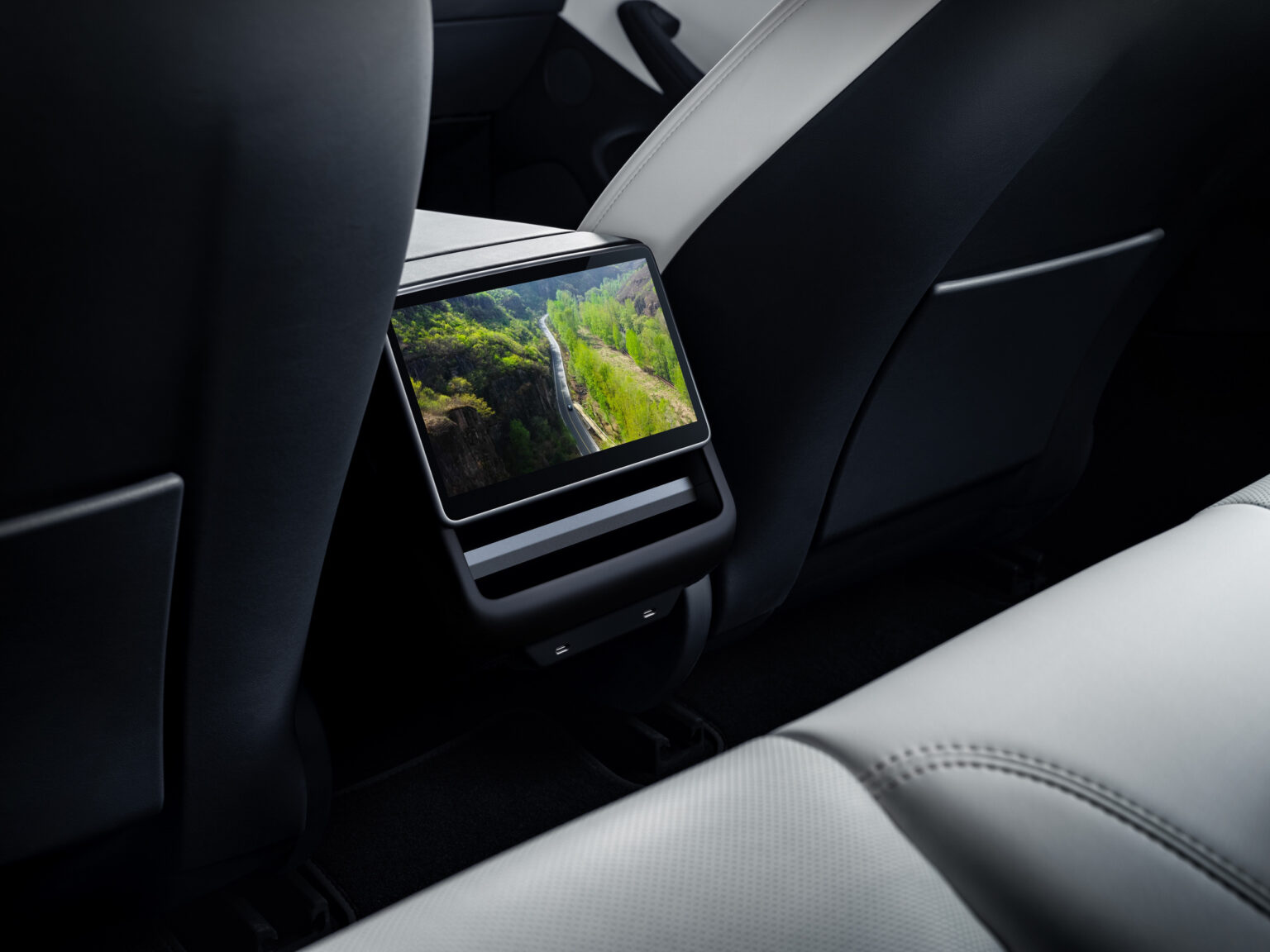 Tesla Model Y Juniper: Everything We Know About The 2025 Facelift ...