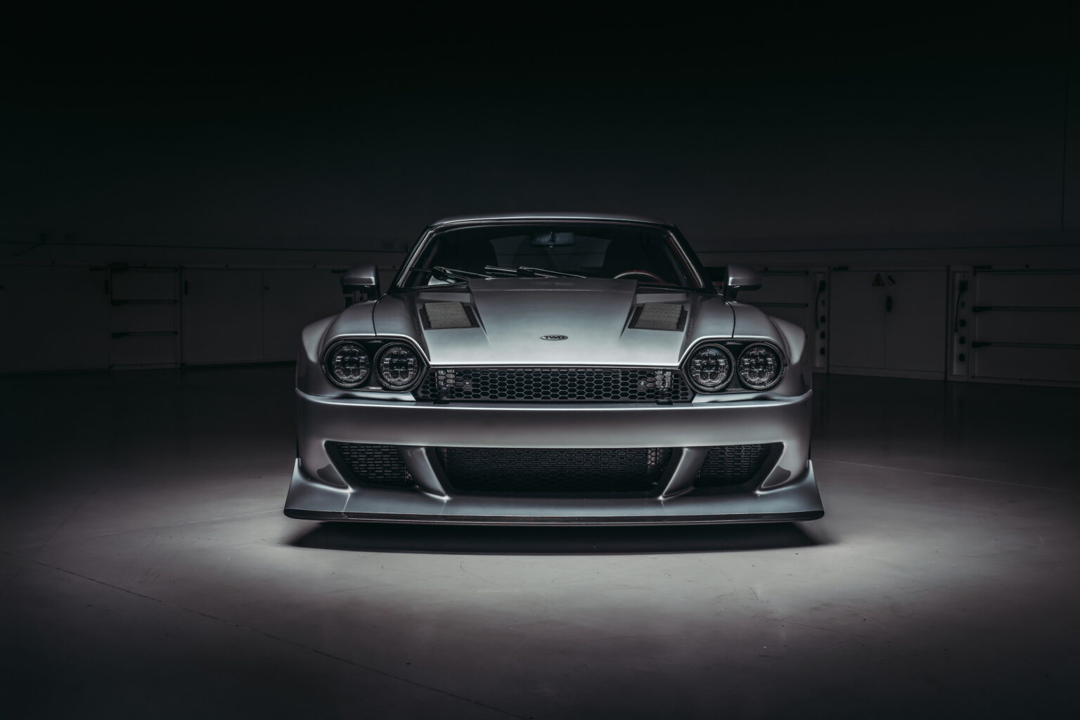 TWR Supercat Unleashes The Beast Within The Jaguar XJS With 660 HP V12 ...