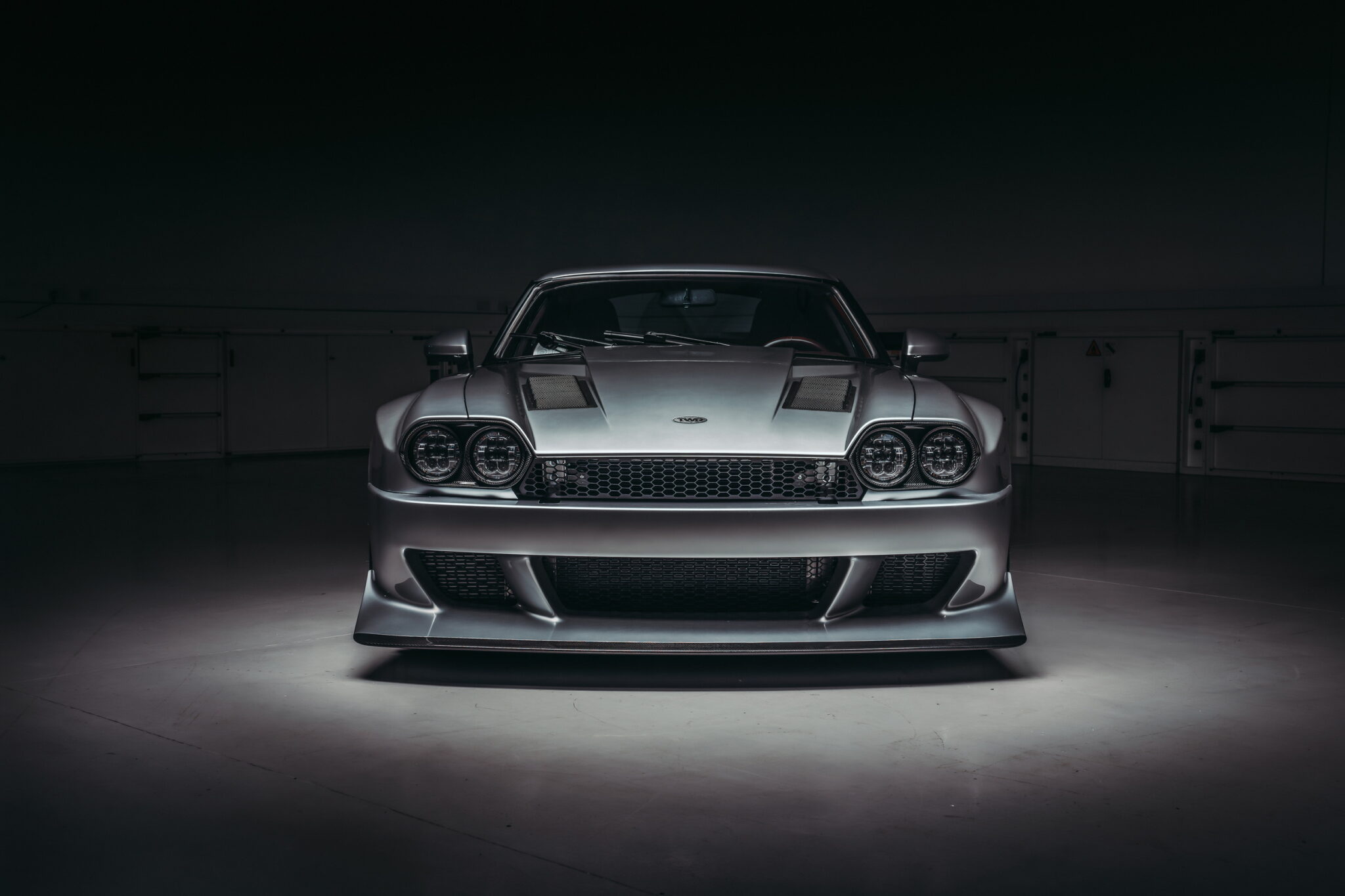 TWR Supercat Unleashes The Beast Within The Jaguar XJS With 660 HP V12 ...