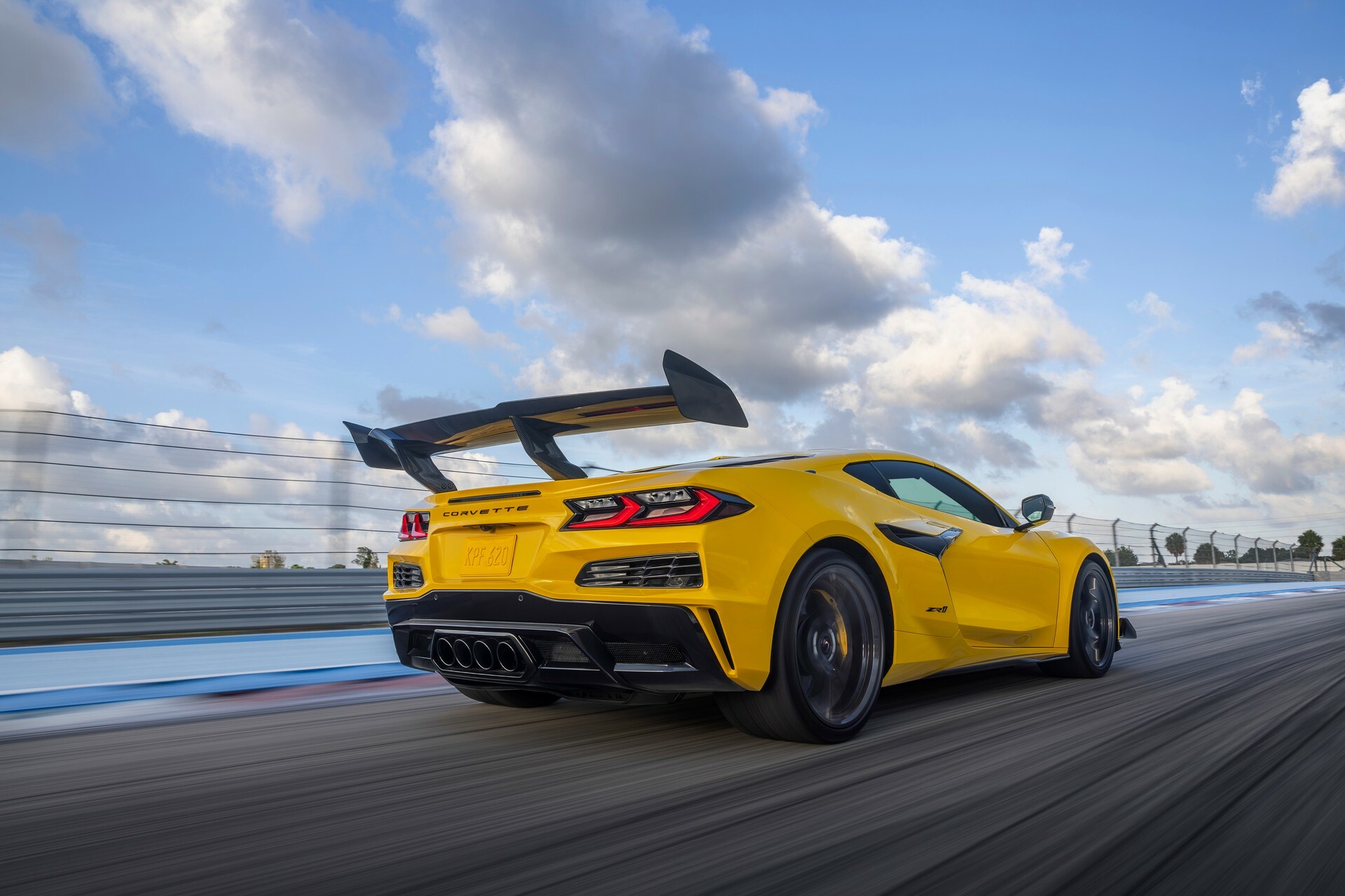 2025 Corvette ZR1 Hits 60 MPH In 2.3 Seconds, Quarter-Mile In 9.6 ...