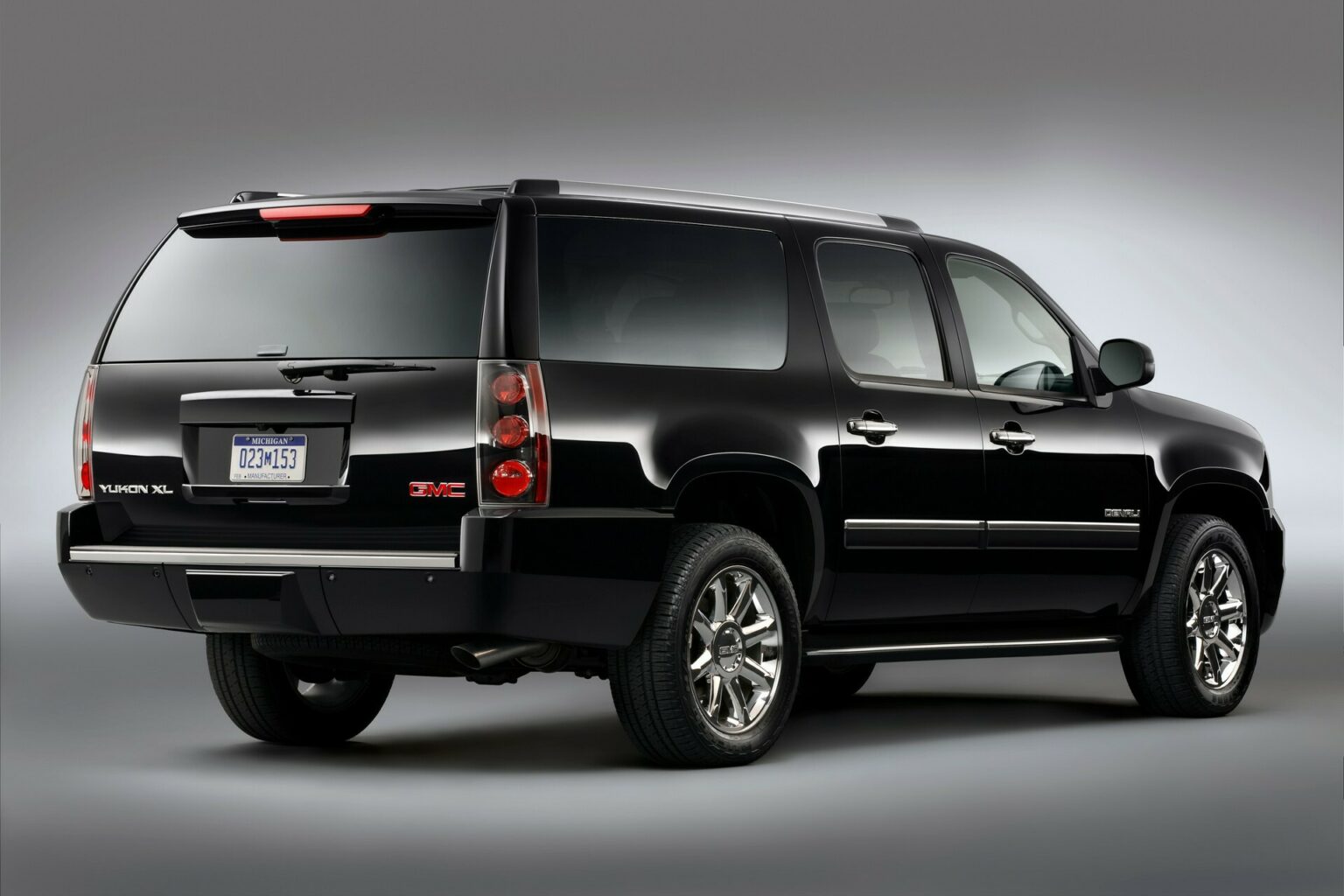 GMC Yukon Denali Turns 25, Celebrates With Turn To The Dark Side ...