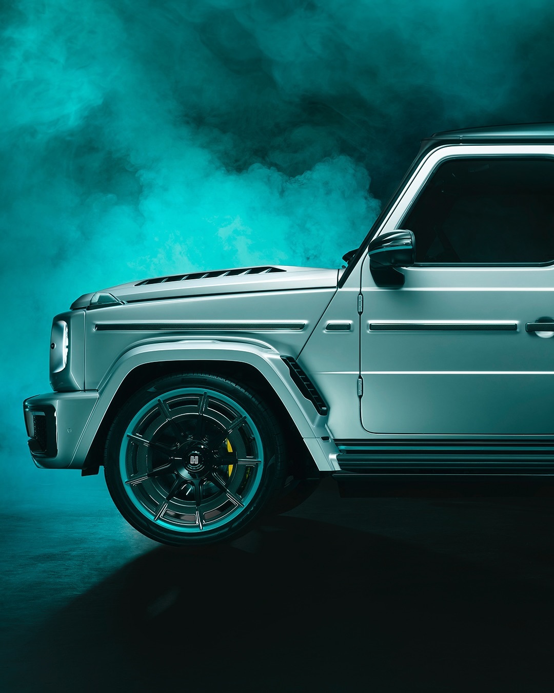 HOF’s Mercedes-AMG G63 Pays Tribute To Lewis Hamilton With Over 1,000 ...