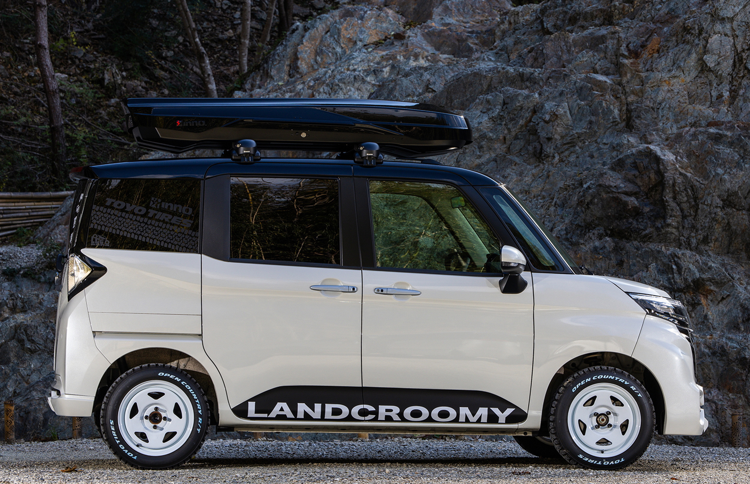 Tiny Toyota Minivan Thinks It’s A Land Cruiser And We’re Weirdly Into ...