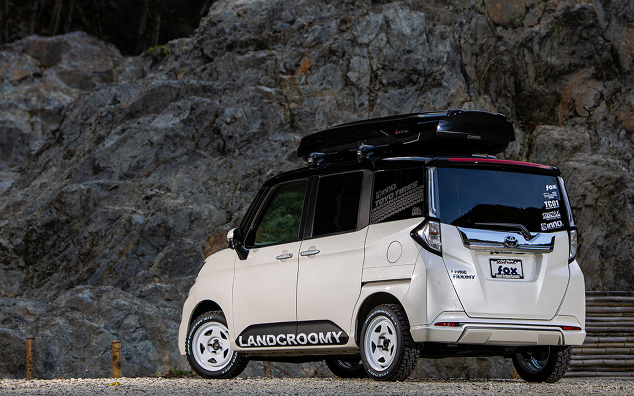 Tiny Toyota Minivan Thinks It’s A Land Cruiser And We’re Weirdly Into ...