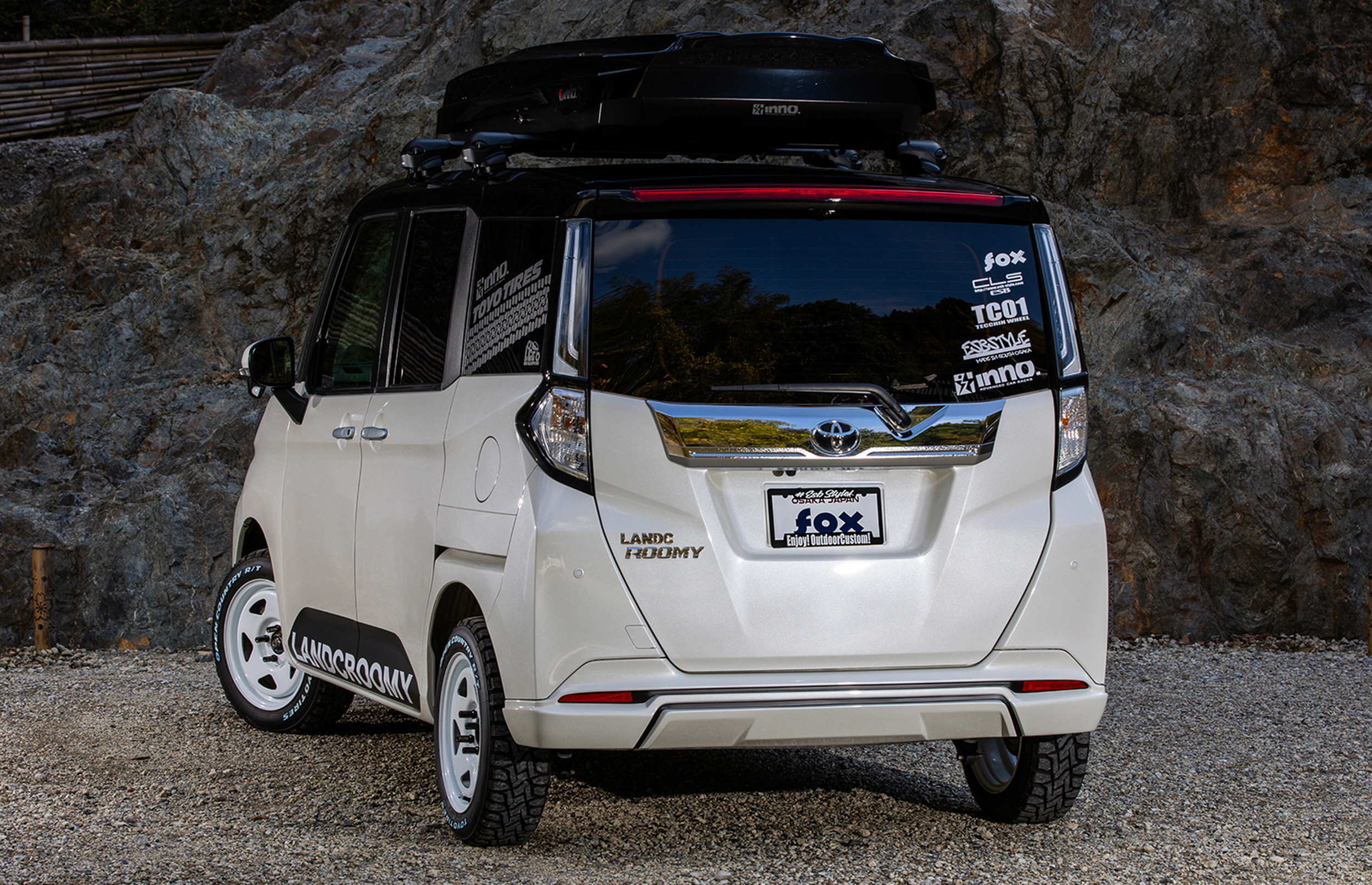 Tiny Toyota Minivan Thinks It’s A Land Cruiser And We’re Weirdly Into ...