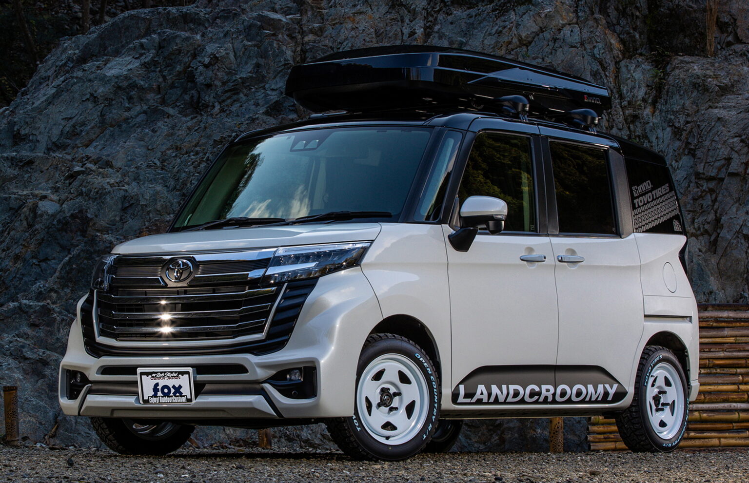 Tiny Toyota Minivan Thinks It’s A Land Cruiser And We’re Weirdly Into ...