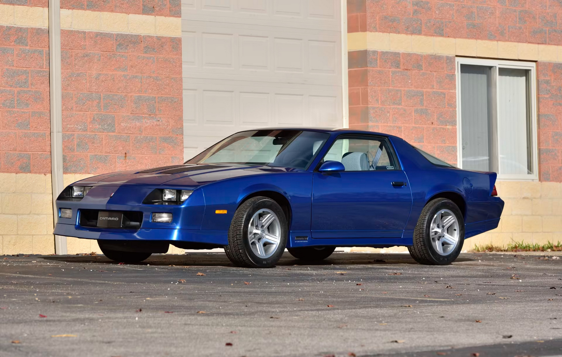 Brand New 1990 Camaro IROC Z 1LE Hidden In A Basement For 35 Years | Carscoops