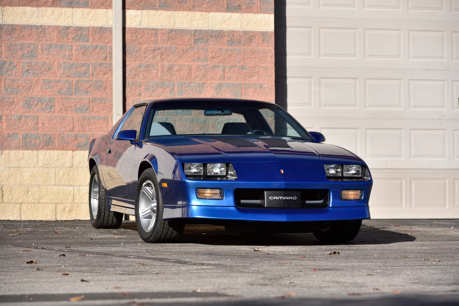 Brand New 1990 Camaro IROC Z 1LE Hidden In A Basement For 35 Years | Carscoops