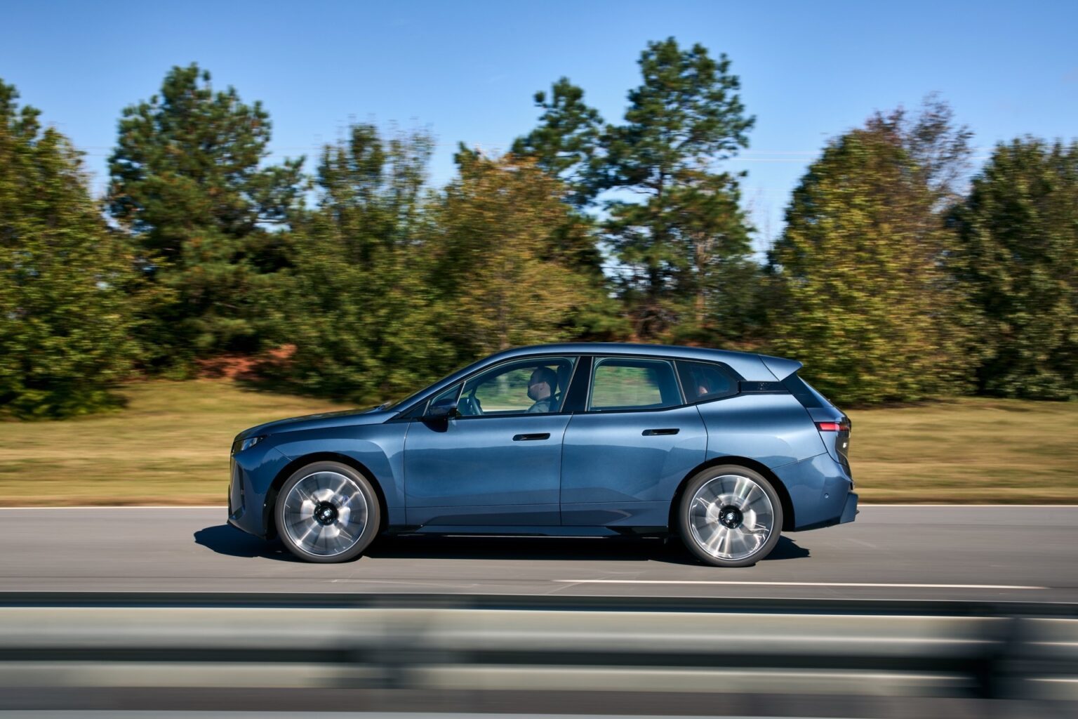 BMW Bumps 2026 iX Driving Range Up To 364 Miles | Carscoops