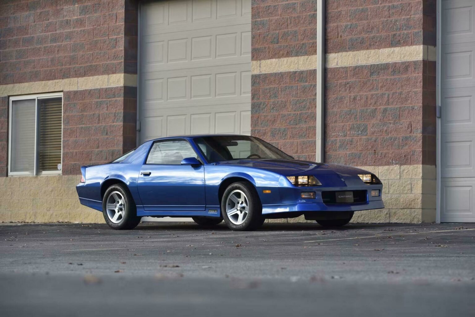 Brand New 1990 Camaro IROC Z 1LE Hidden In A Basement For 35 Years | Carscoops