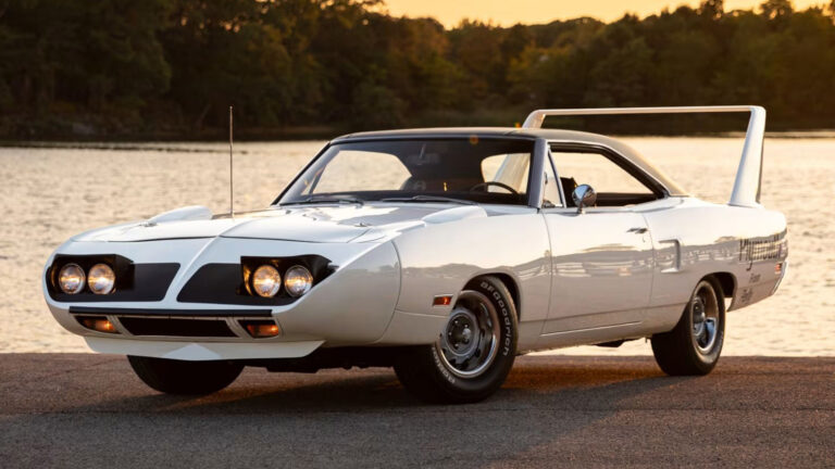 Richard Petty’s 1970 Plymouth Superbird Is A Million-Dollar Legend ...