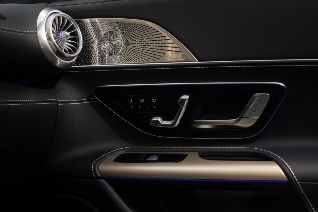 See Photos Of America’s Mercedes-AMG SL63 Manufaktur Golden Coast ...