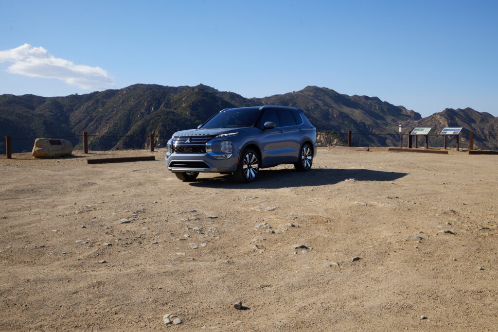 Mitsubishi’s 2025 Outlander Gets A Fresh Look And A Price Bump | Carscoops