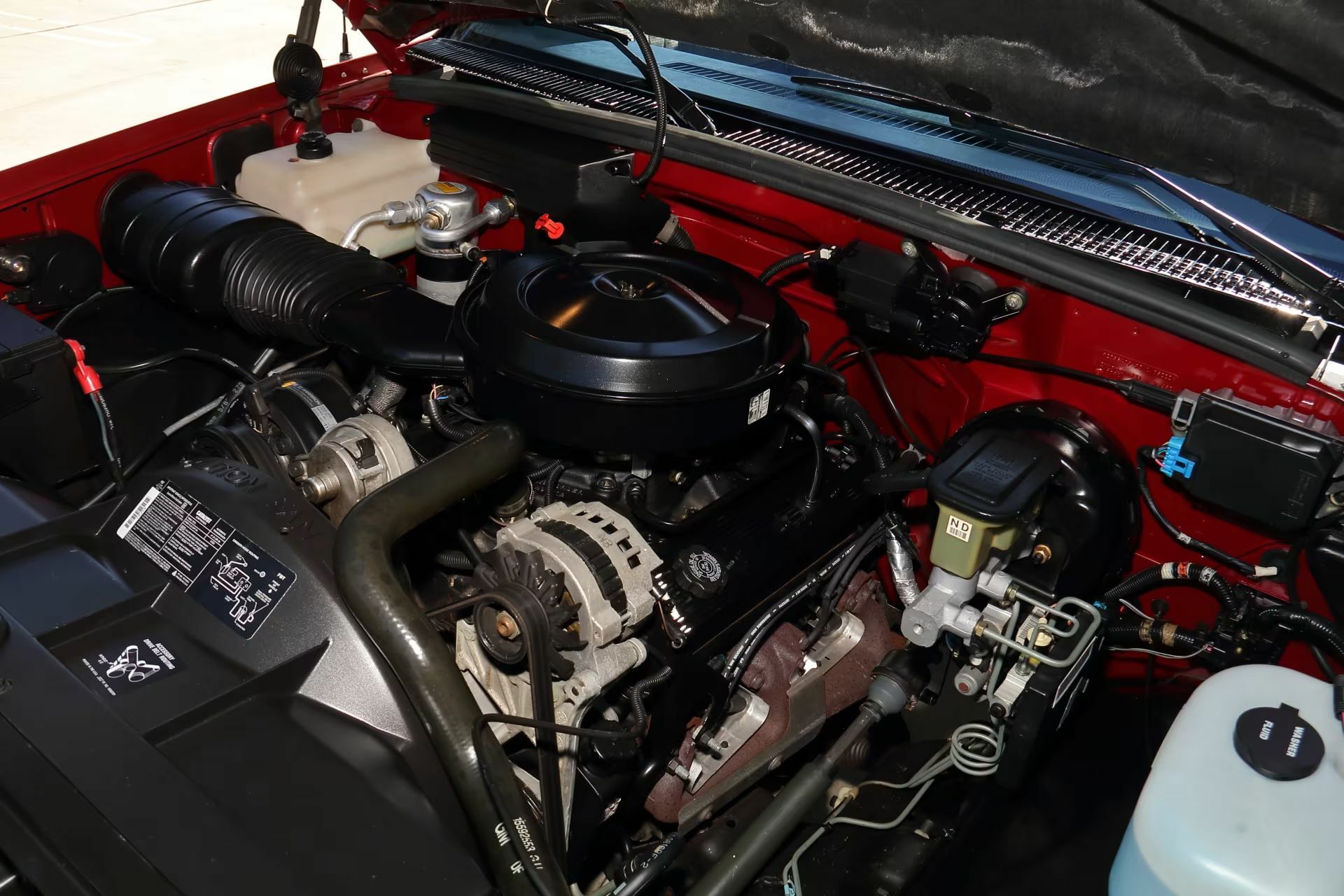 This 1990 Chevy K1500 Silverado Looks Brand New After 35 Years And Just ...