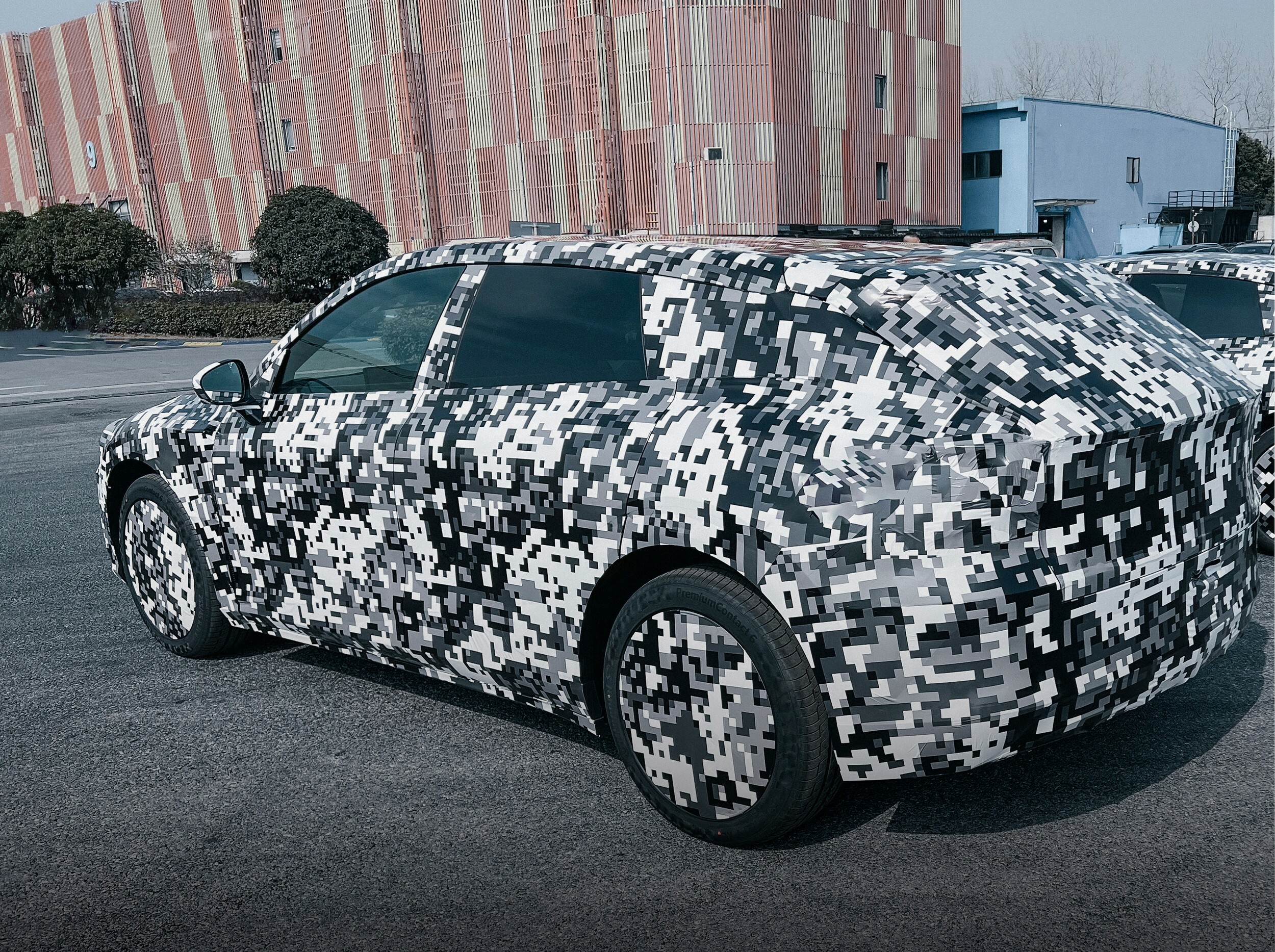 Faraday FX 6 Prototype Shows The Family Resemblance In Latest Teasers ...