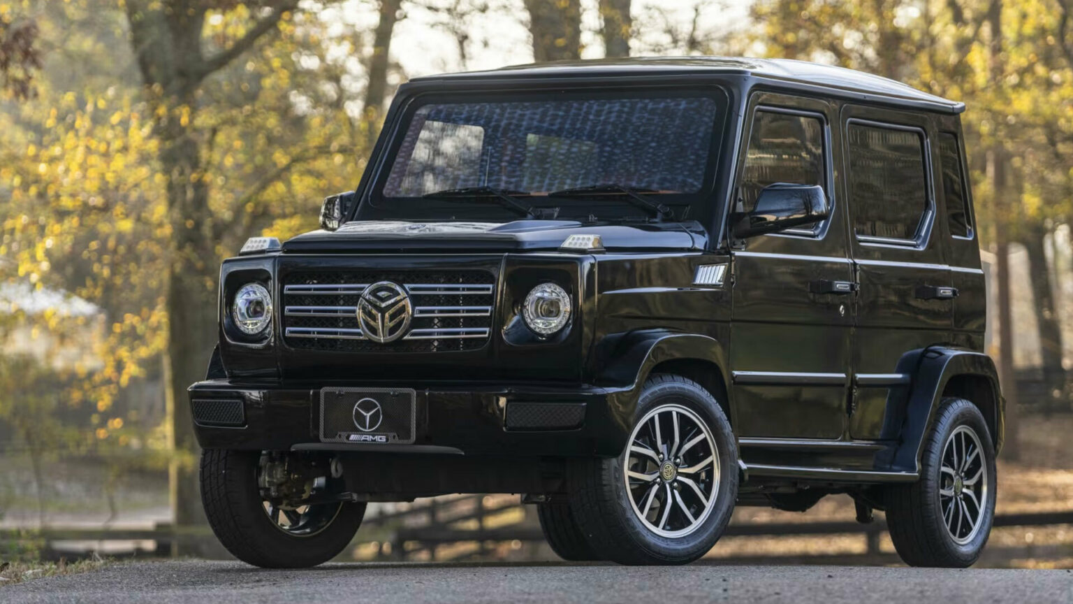 Mercedes G-Class Golf Cart Has 20 HP, 4 Screens, And Costs More Than A ...