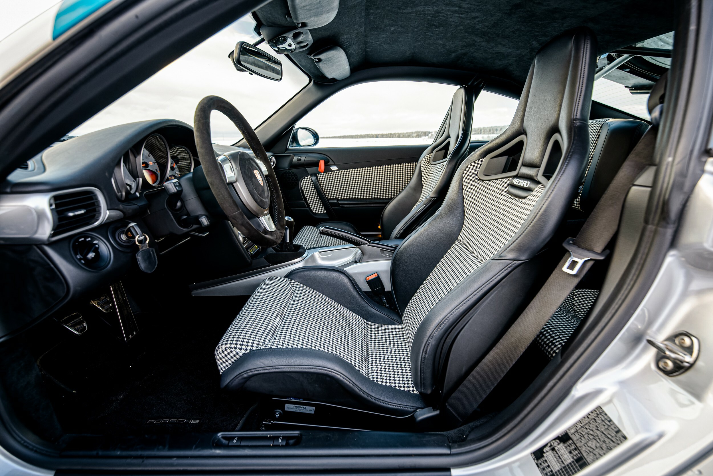 Kalmar Makes Its Own Wild Porsche 911 Safari | Carscoops