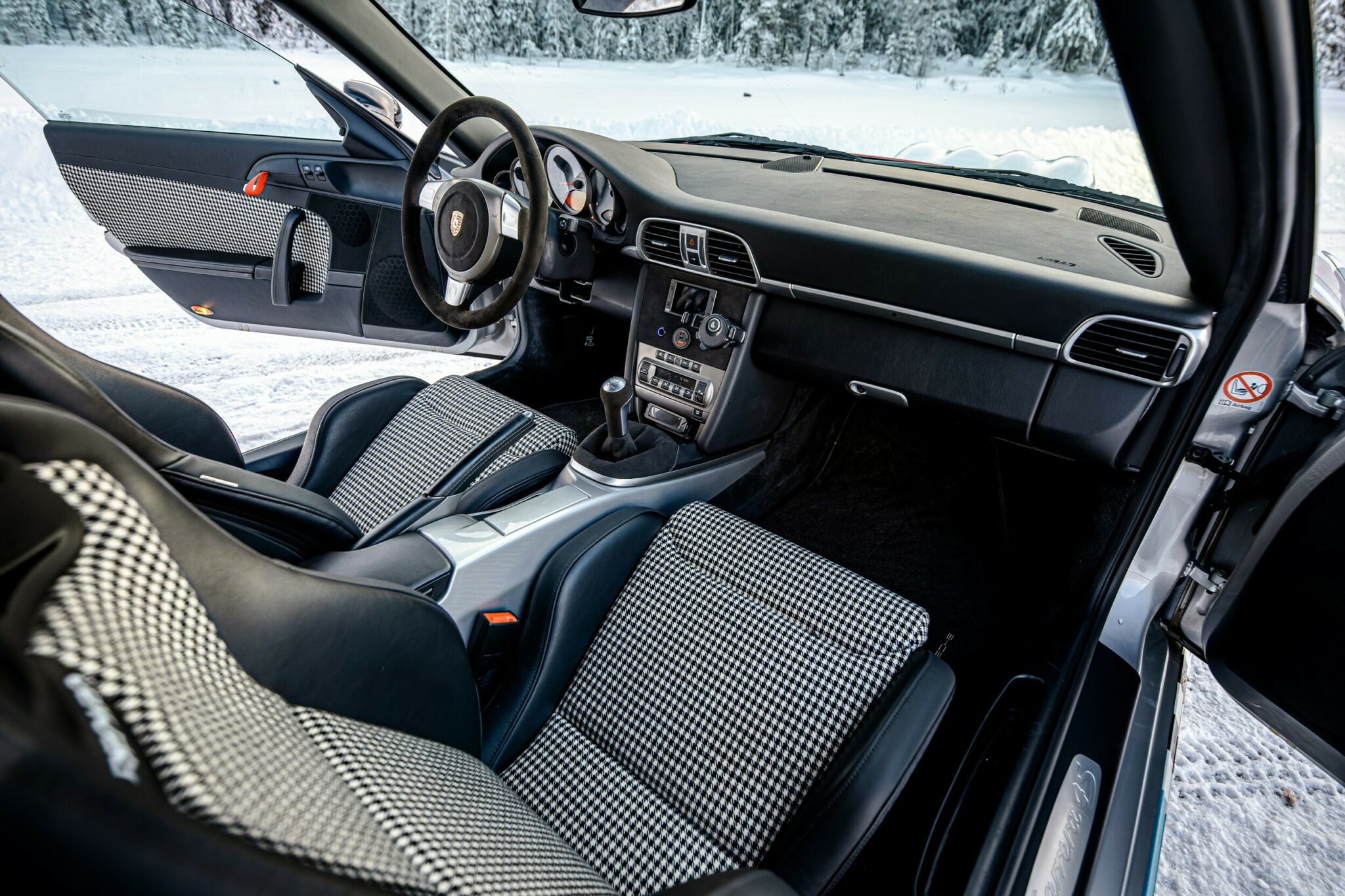 Kalmar Makes Its Own Wild Porsche 911 Safari | Carscoops