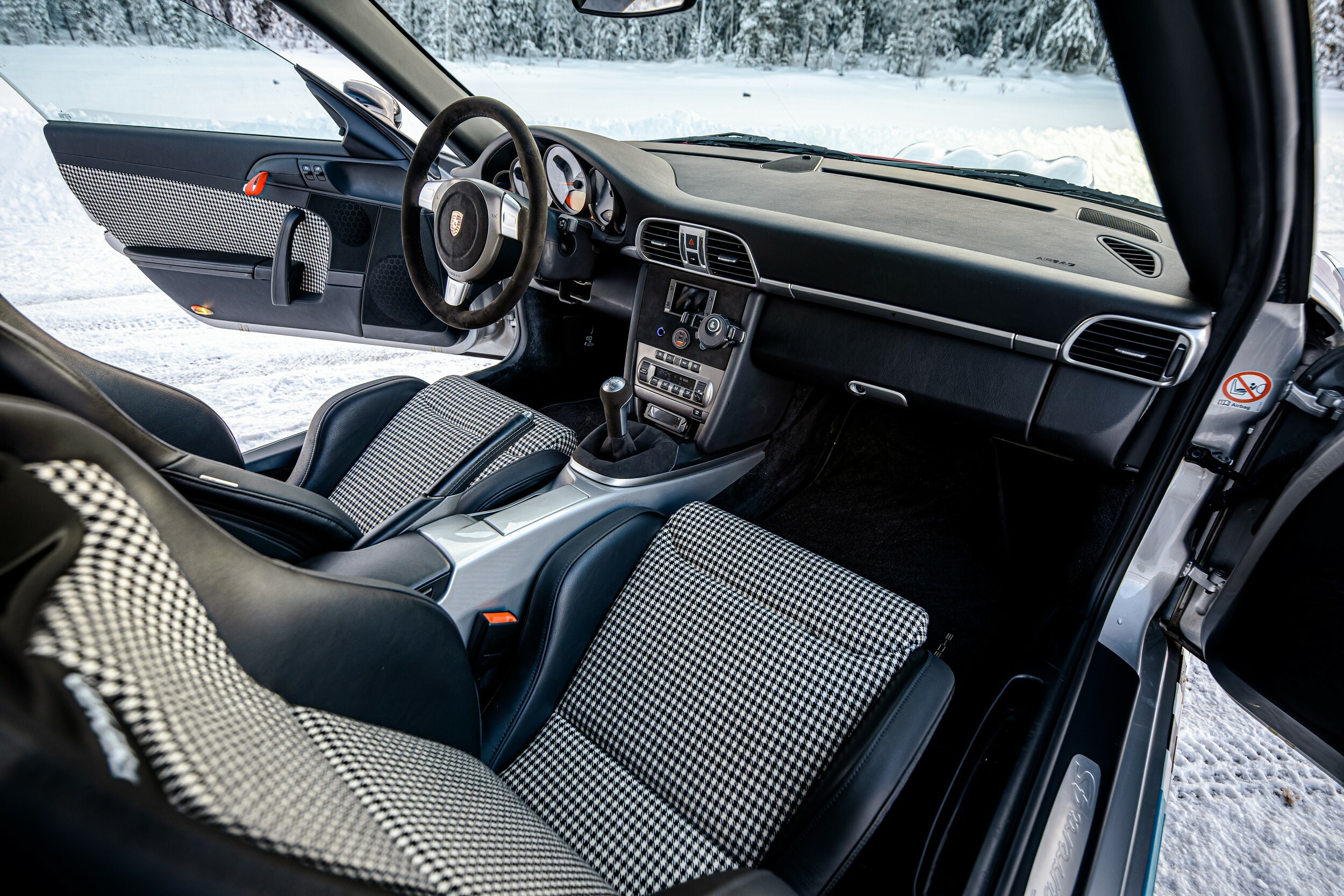 Kalmar Makes Its Own Wild Porsche 911 Safari | Carscoops