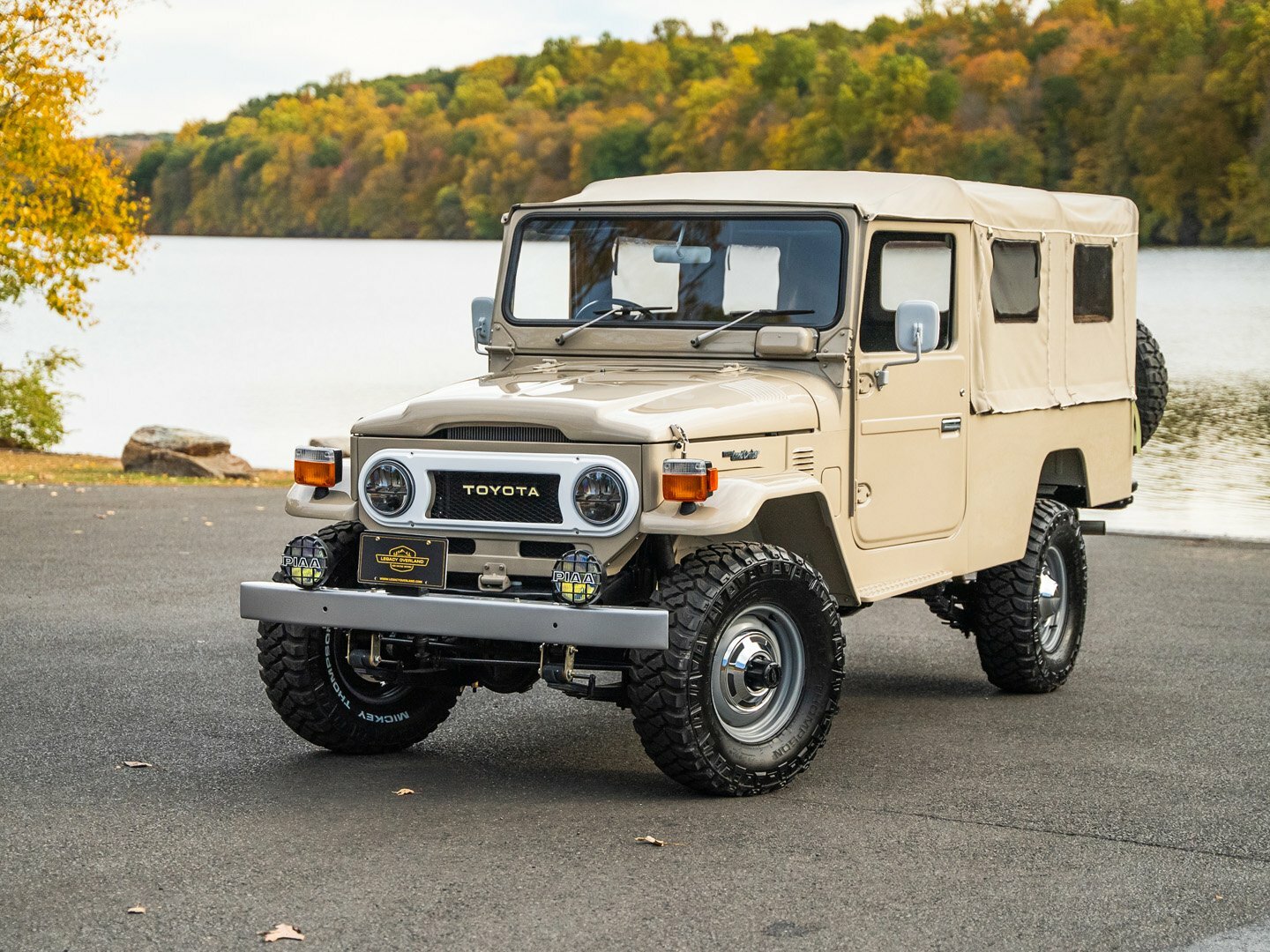 This Toyota FJ45 Land Cruiser Restomod Will Keep Purists Happy | Carscoops