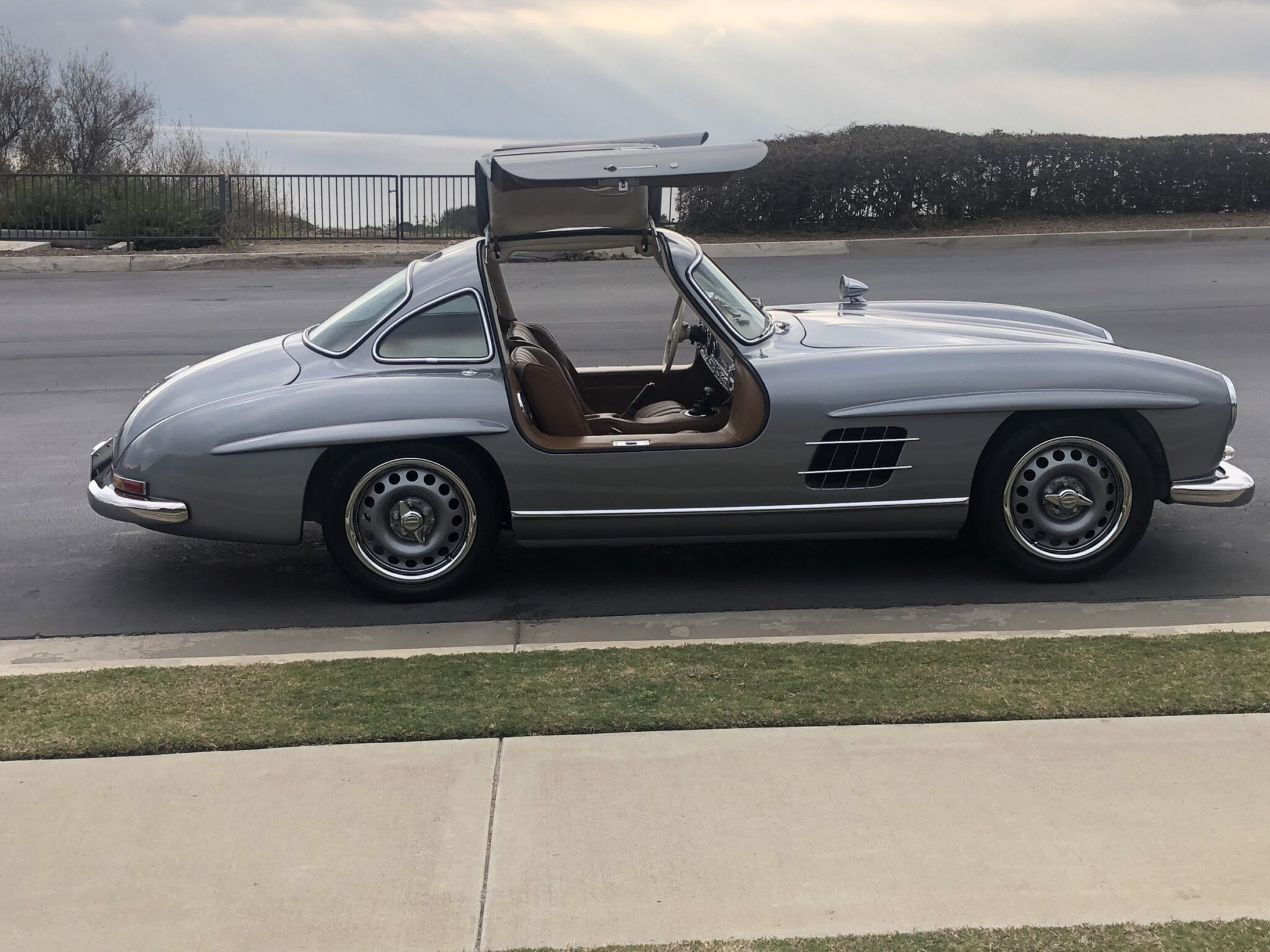 Could You Tell This SLK-based Gullwing Replica From The Real Thing ...