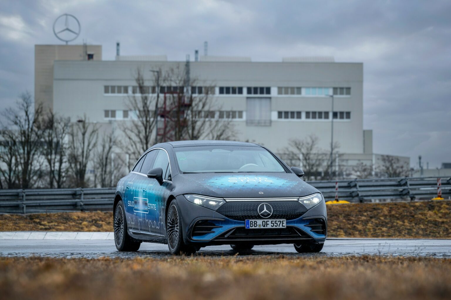 Mercedes EQS Solid State Prototype Hits The Street With 621 Miles Of ...