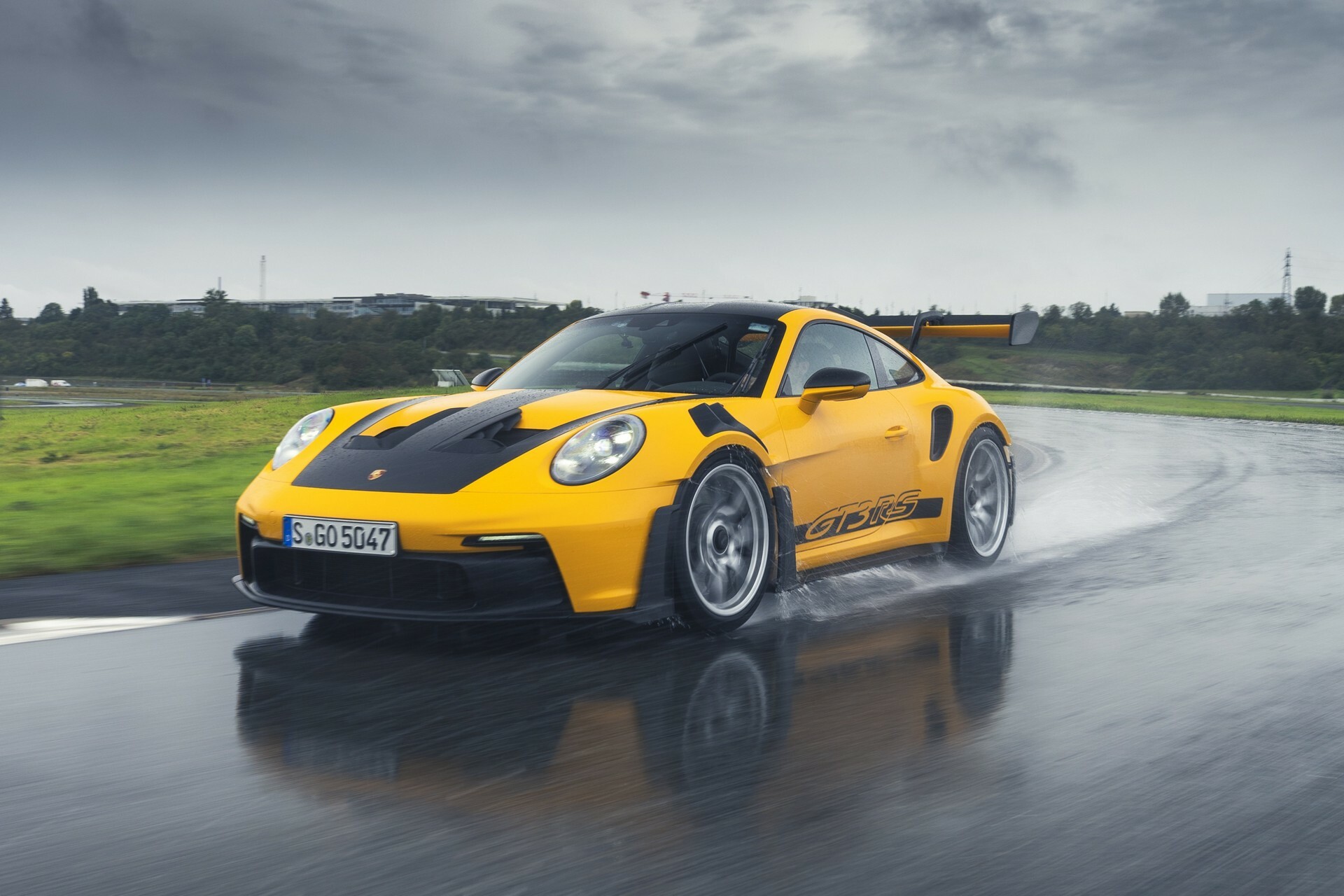 Porsche 911 GT3 RS’s New Tires Are A Game-Changer For Wet Weather ...