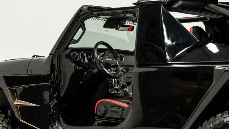 The SoFlo Speedster Hemi V8 Is Part Off-Roader, Part Sports Car | Carscoops