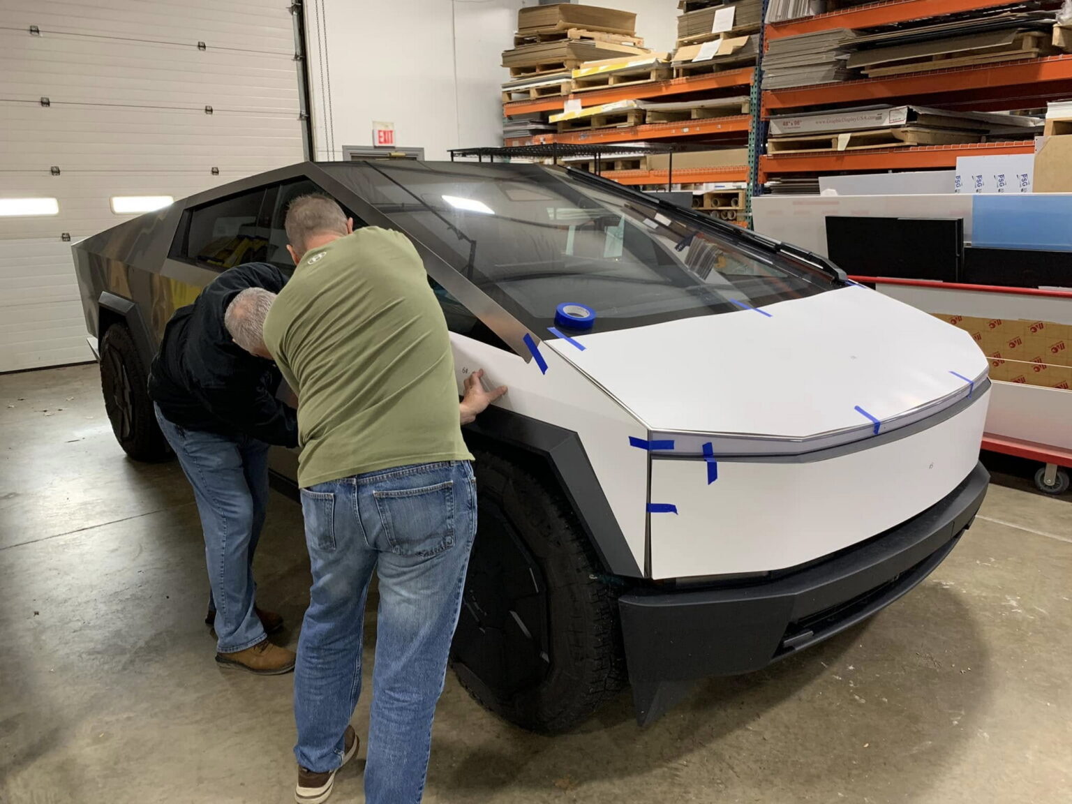 Cybertruck Gets Magnetic Wraps That Let You Change Color In Minutes For ...