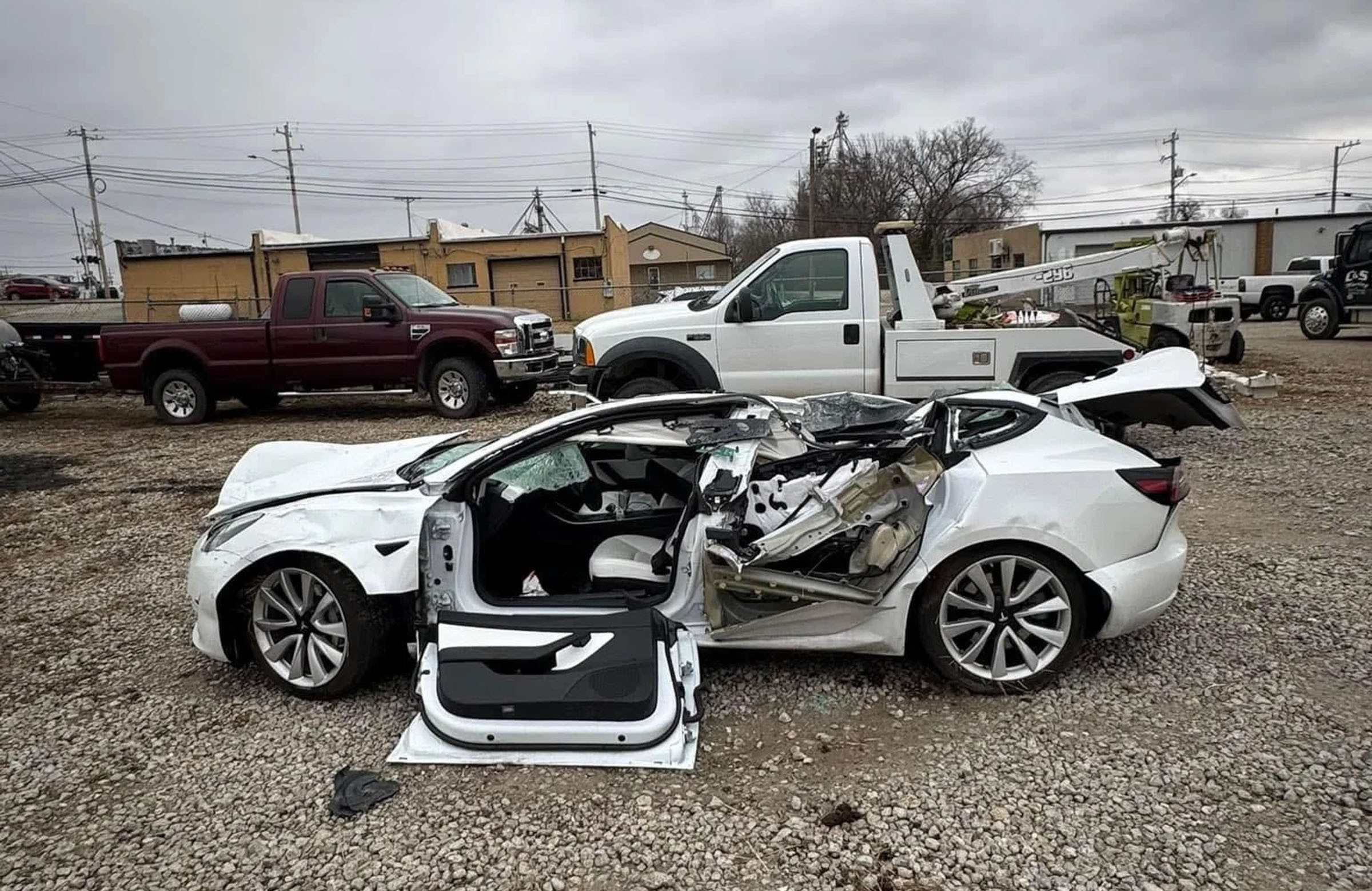 Tesla Driver Survives After Semi Crushes Model 3 In Shocking Crash ...