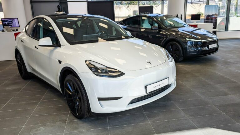 We Compare The 2026 Tesla Model Y Side-By-Side With Its Predecessor ...
