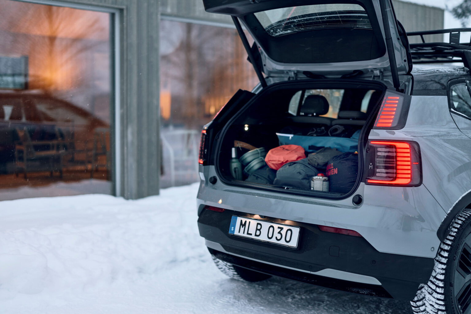 Volvo EX30 Cross Country Adds A Touch Of Ruggedness To Baby EV | Carscoops