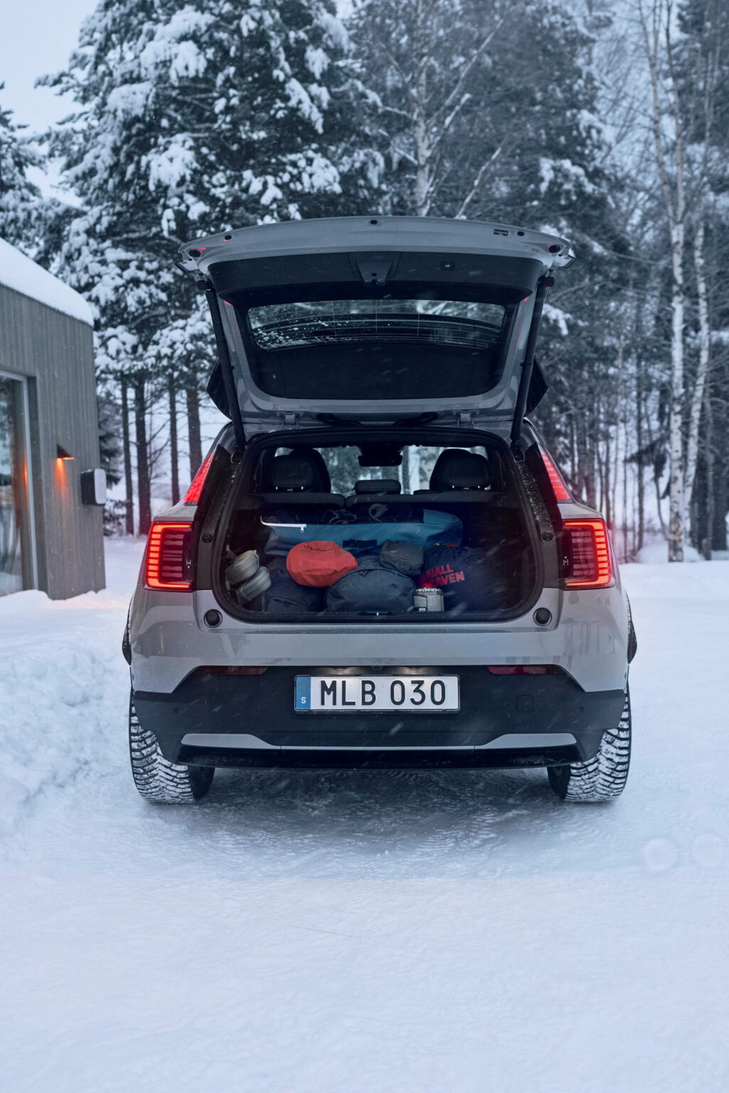 Volvo EX30 Cross Country Adds A Touch Of Ruggedness To Baby EV | Carscoops
